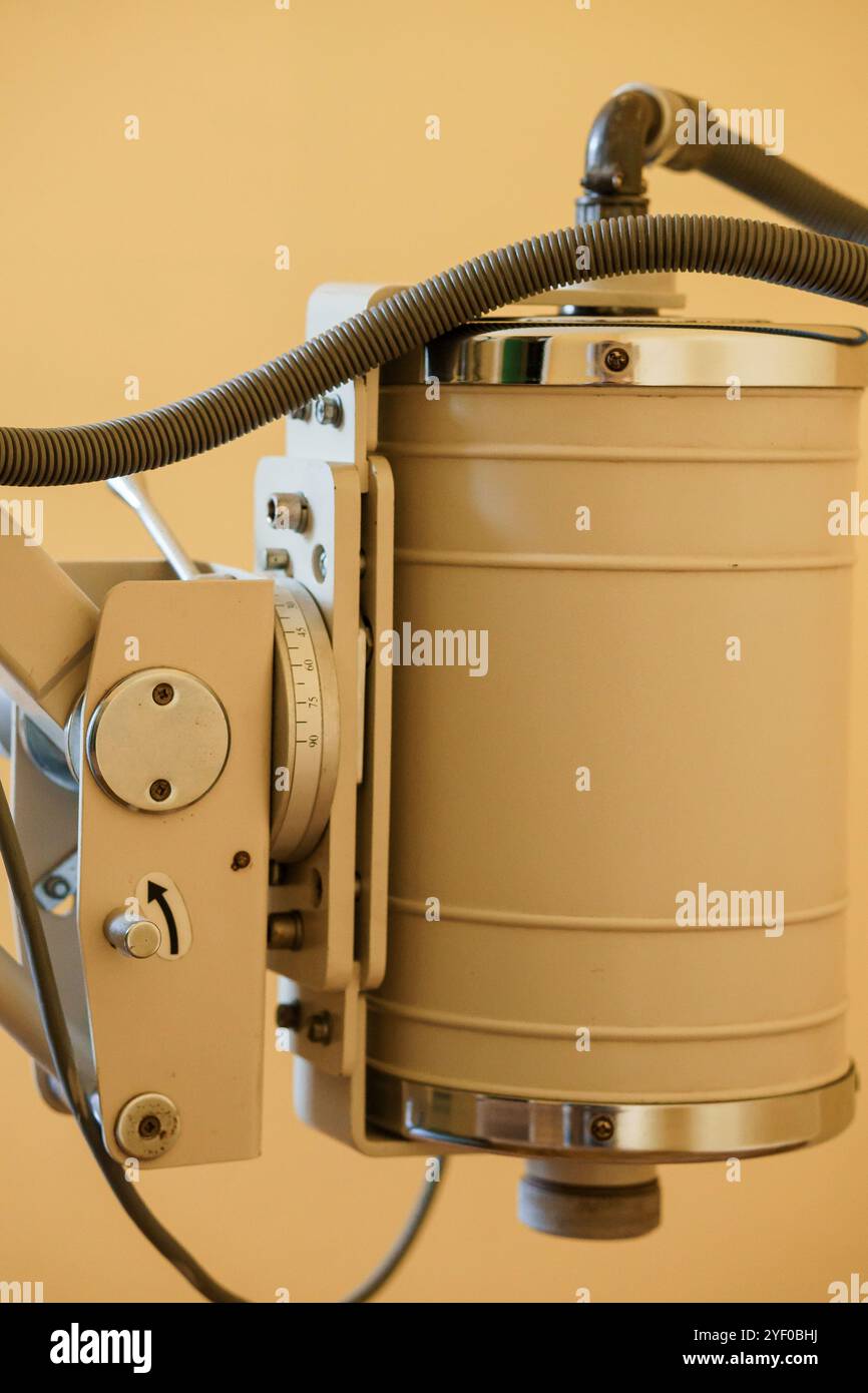 Vintage x ray machine hi-res stock photography and images - Alamy
