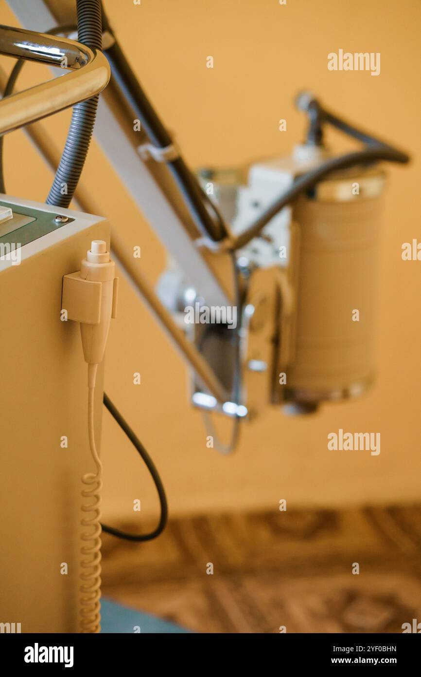 High tech modern medical hospital hi-res stock photography and images ...