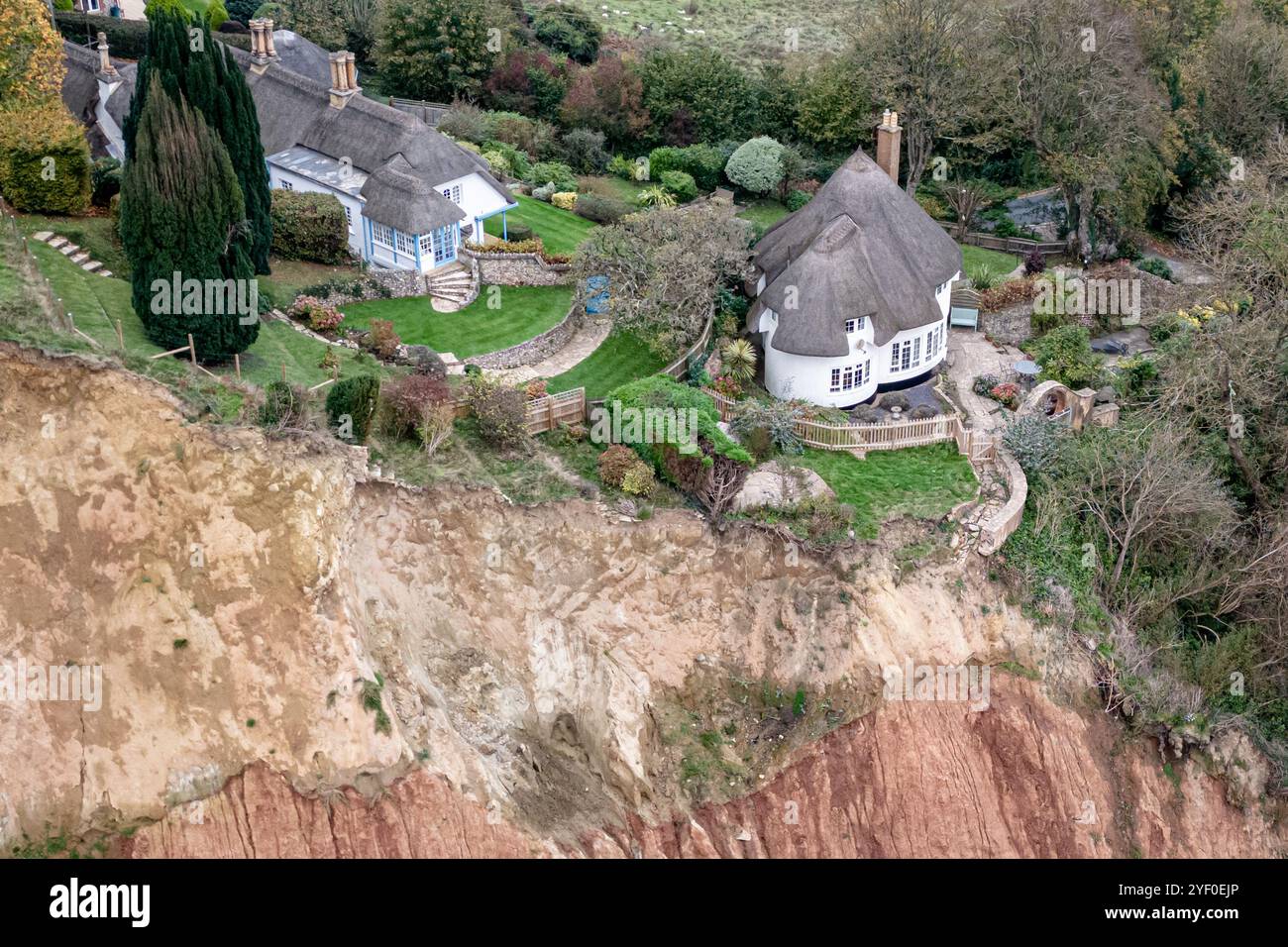 400ft cliff hi-res stock photography and images - Alamy
