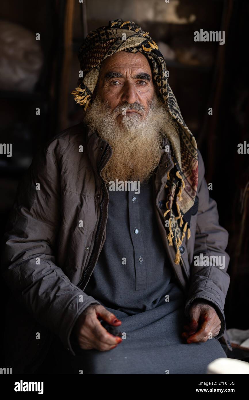 Portrait of an Afghan man Stock Photo - Alamy