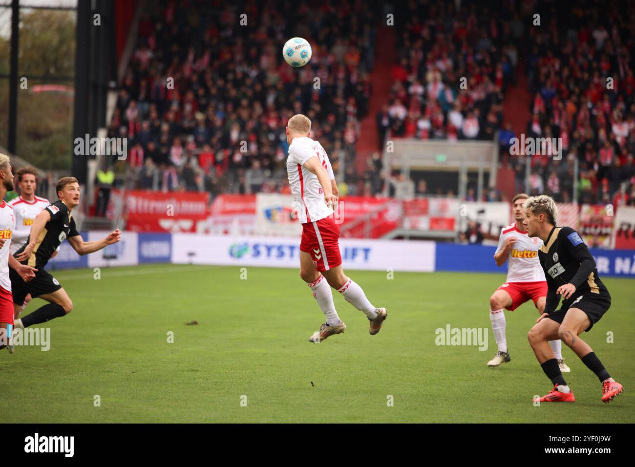 16 Louis Breunig (SSV Jahn Regensburg, 16), GER, SSV Jahn Regensburg vs ...