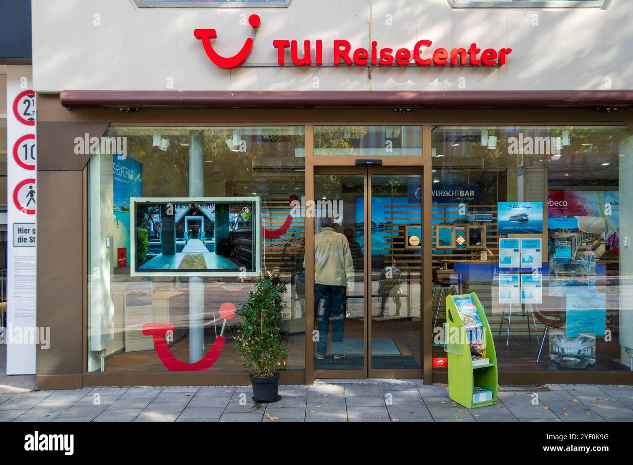 Wirtschaftsminis hi-res stock photography and images - Alamy