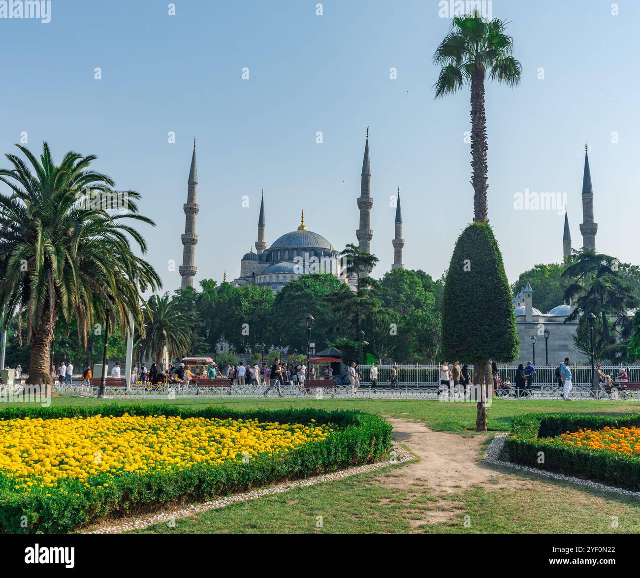 Blue Mosque Exterior and Minarets in Istanbul, Turkey Stock Photo - Alamy