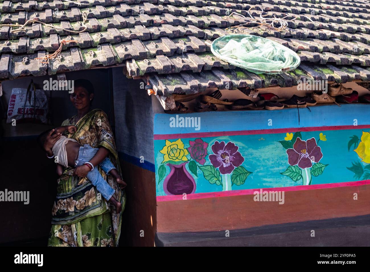 Kultar, India. 01st Nov, 2024. Preparation of Badna Porob has been started in most of the ...