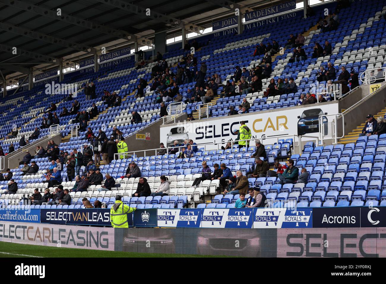 2nd November 2024; Select Car Leasing Stadium, Reading, Berkshire ...