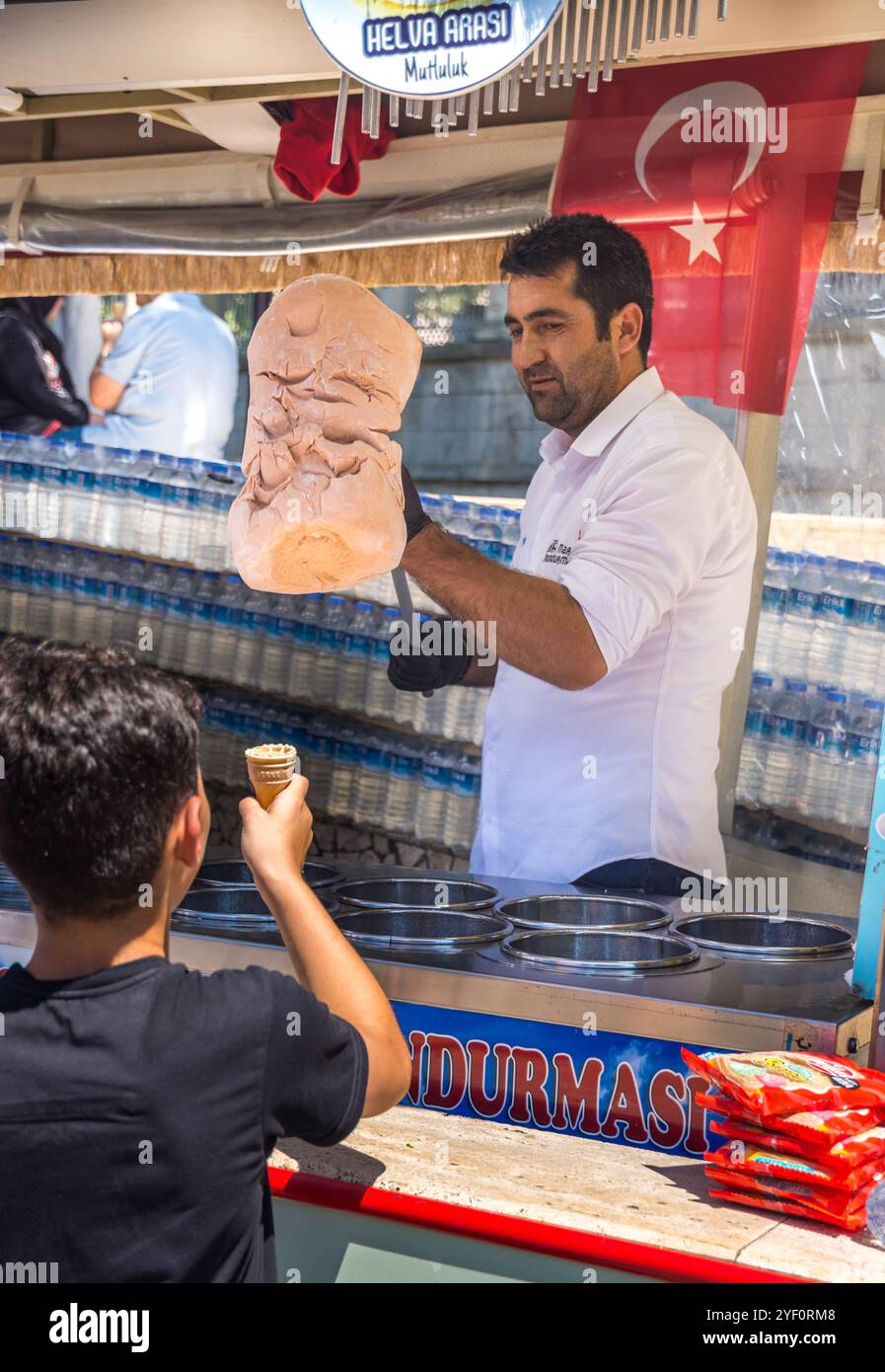 Ice Cream Vendor Tourist Tricks in Istanbul, Turkey Stock Photo - Alamy