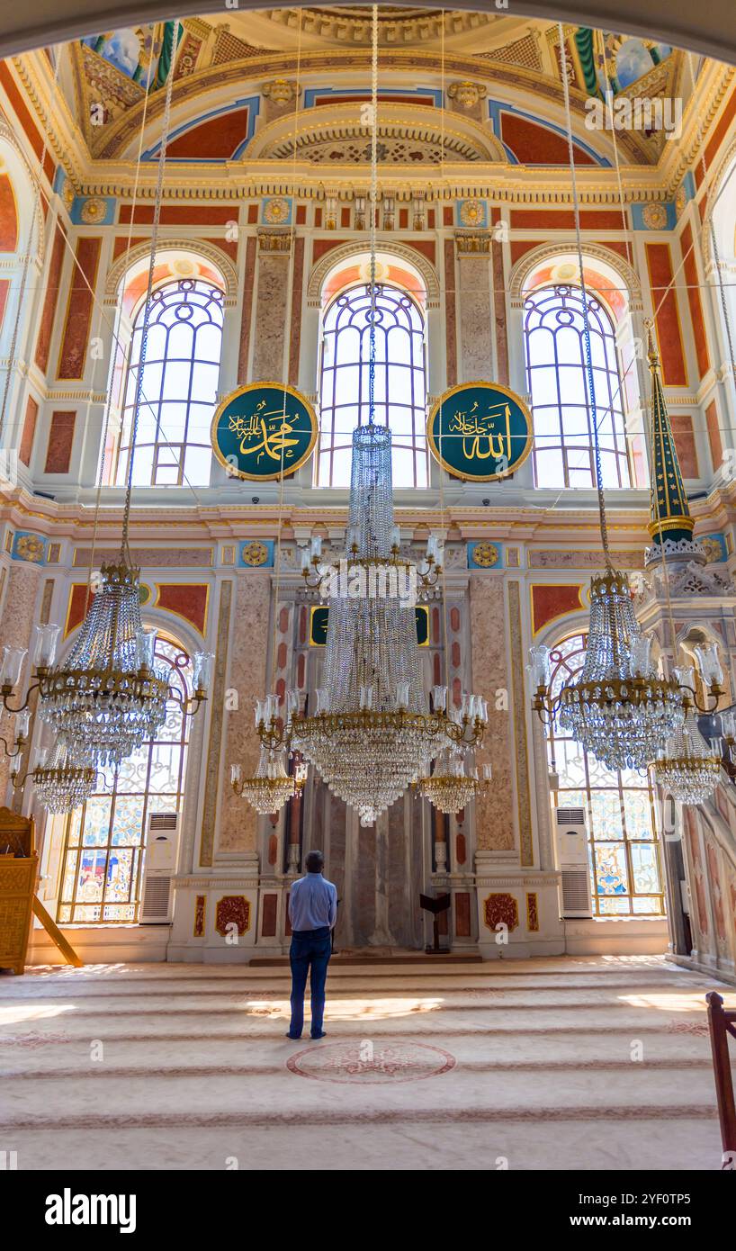 Interior ortakoy mosque hi-res stock photography and images - Alamy