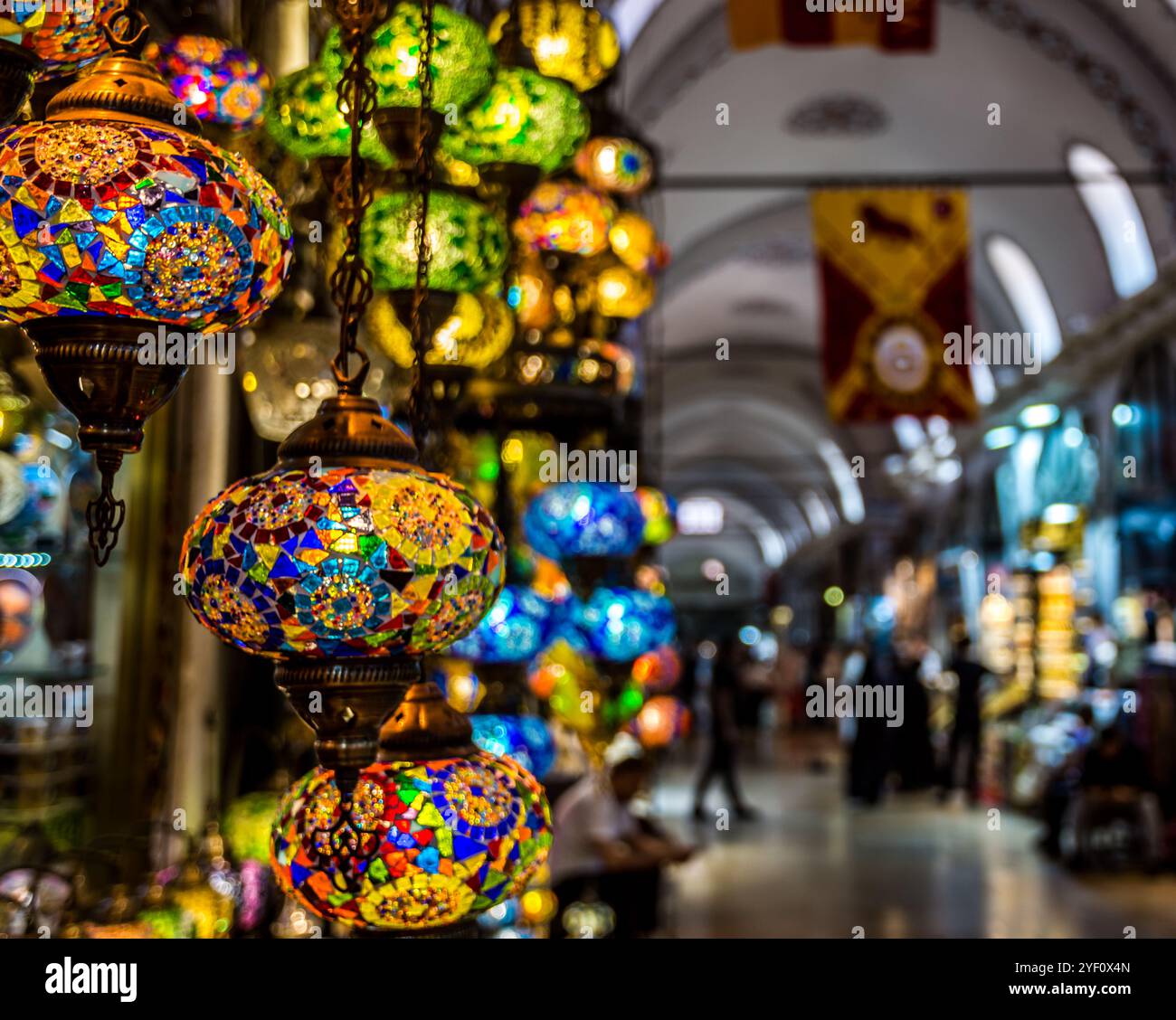Grand Bazaar Turkish Lantern Shop in Istanbul, Turkey Stock Photo - Alamy