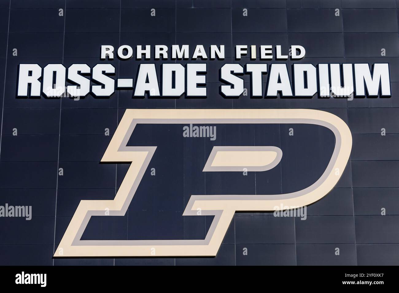 Outside wildcats football stadium hi-res stock photography and images ...