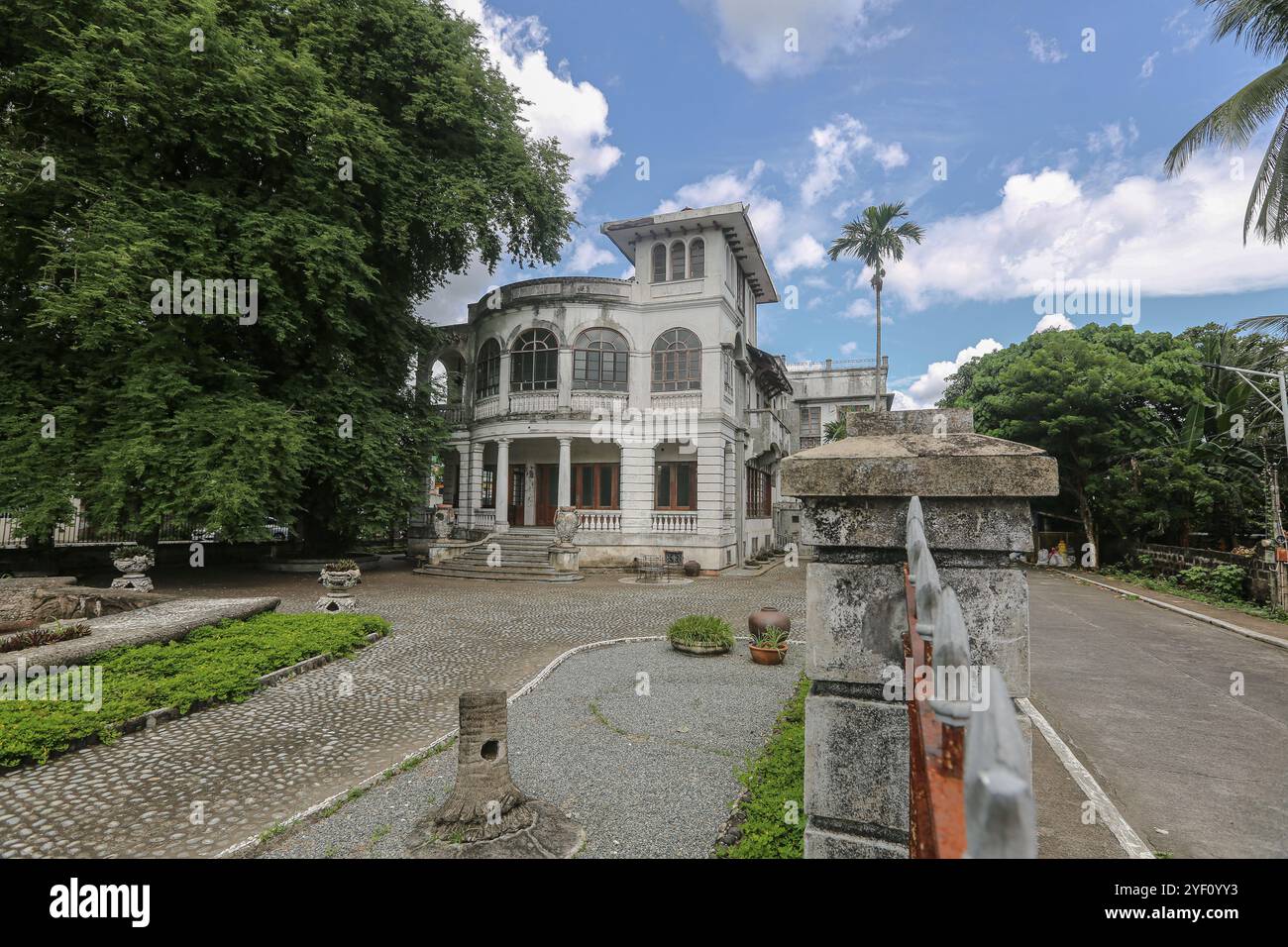 Macabre stories hi-res stock photography and images - Alamy