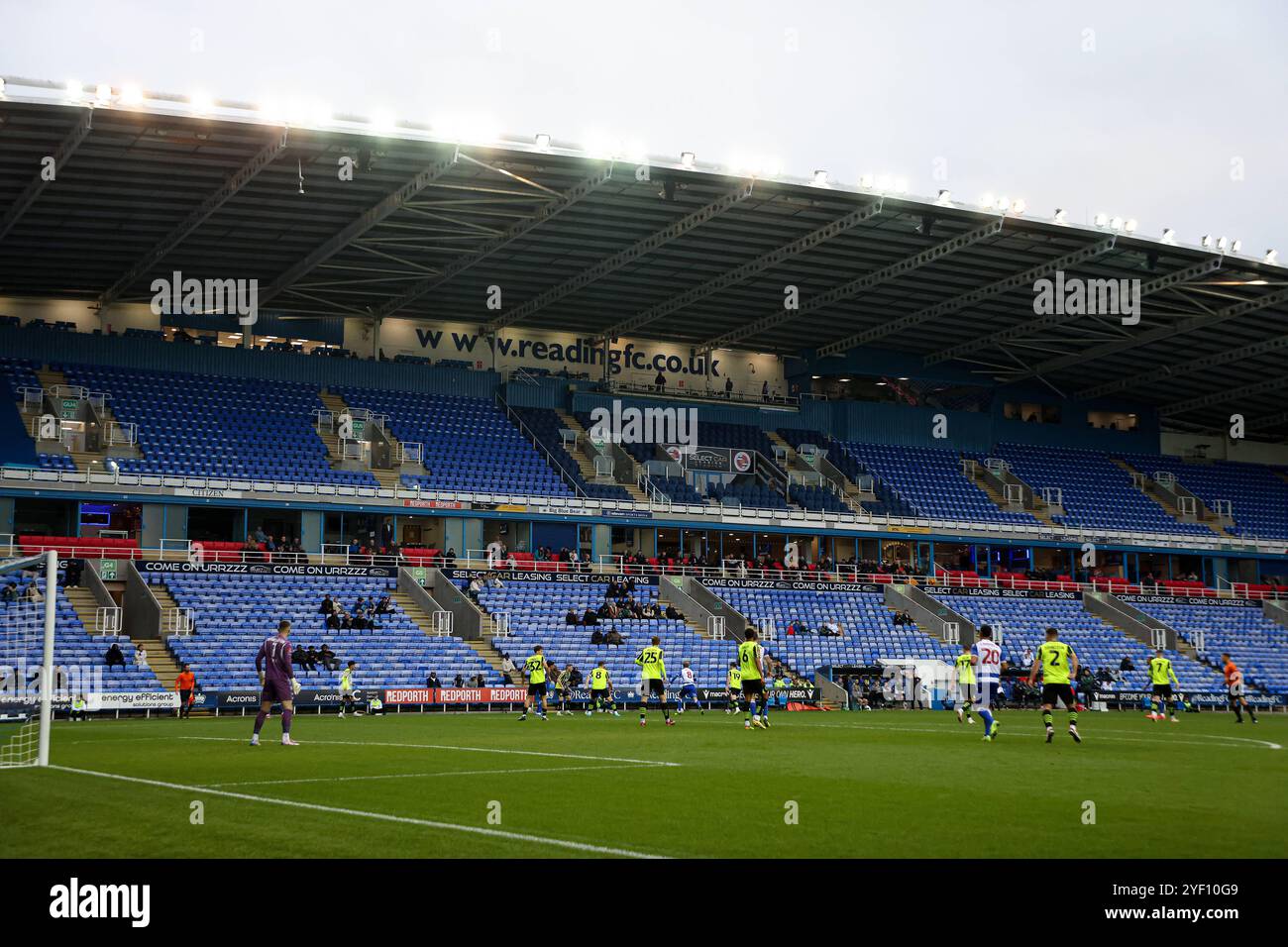 2nd November 2024; Select Car Leasing Stadium, Reading, Berkshire ...