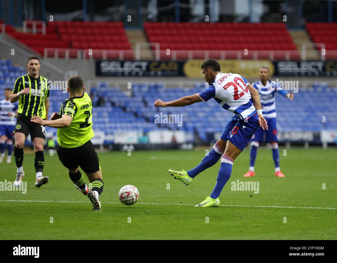 2nd November 2024; Select Car Leasing Stadium, Reading, Berkshire ...
