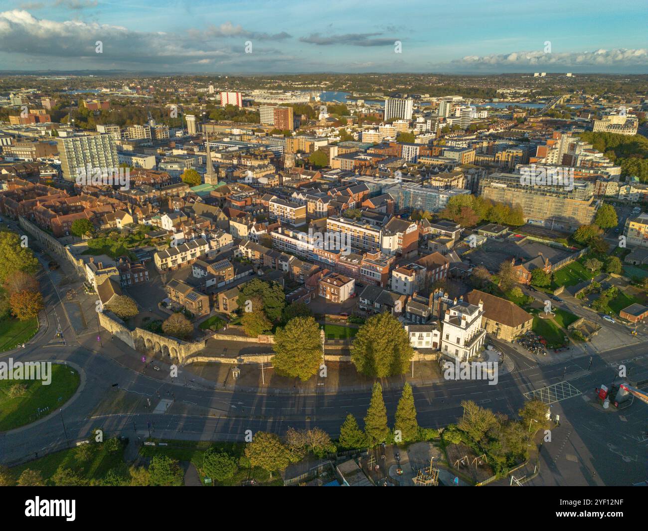 Southampton city walls hi-res stock photography and images - Alamy