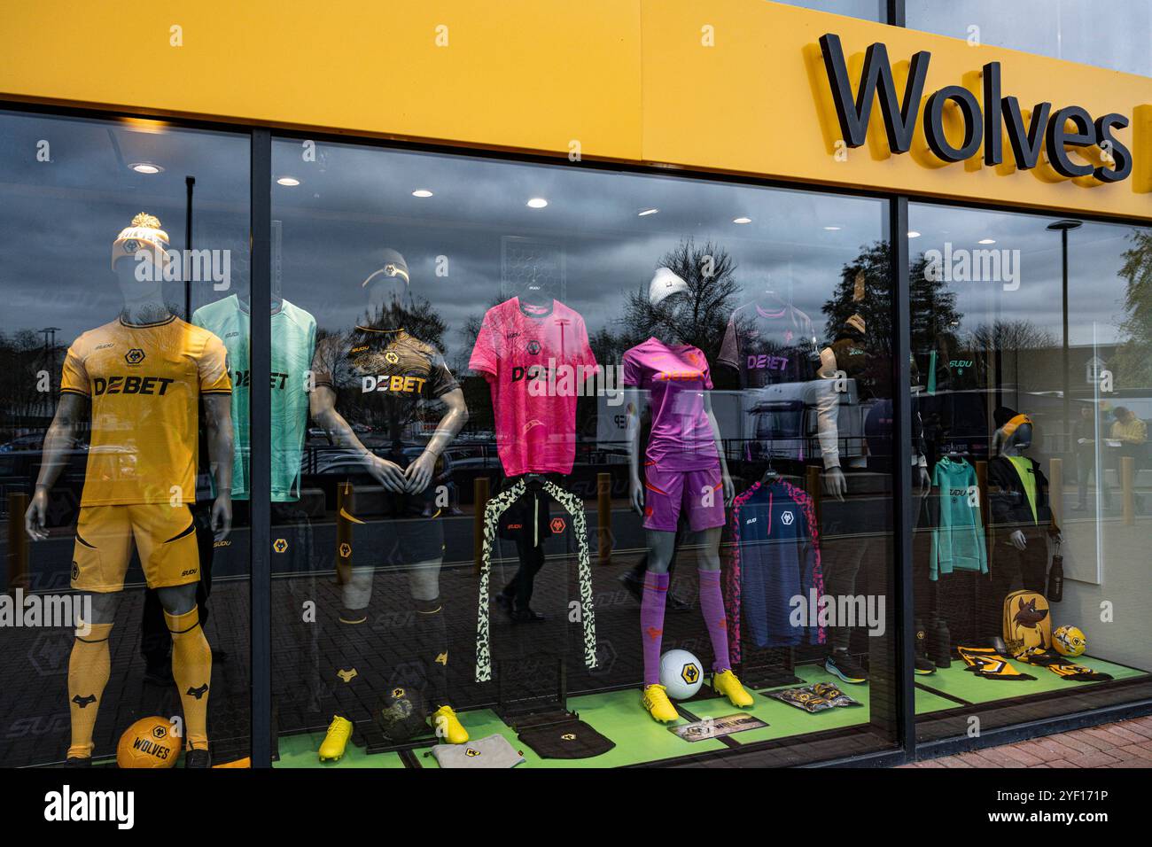 2nd November 2024; Molineux Stadium, Wolverhampton, West Midlands ...