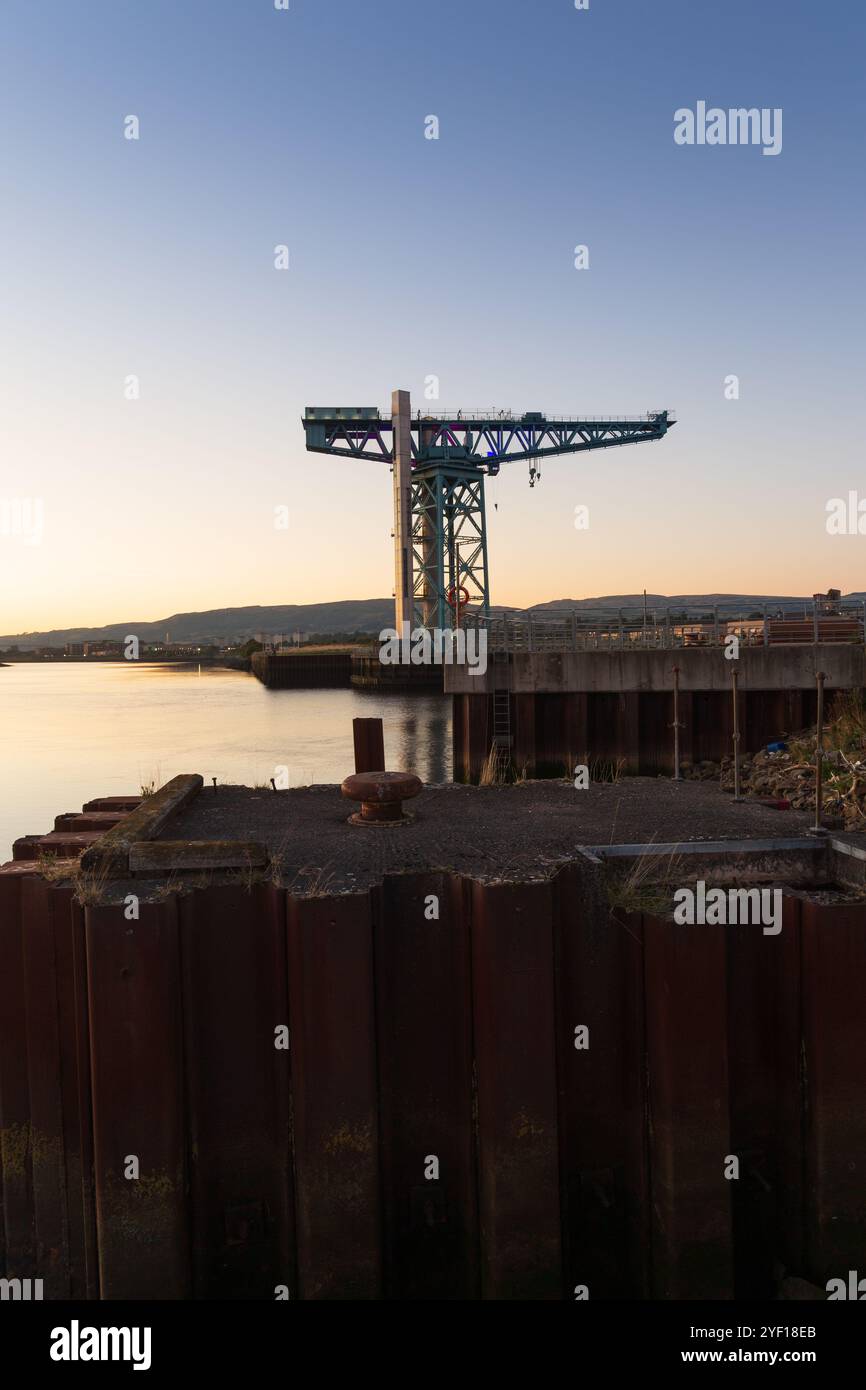 The clyde shipping docks hi-res stock photography and images - Alamy
