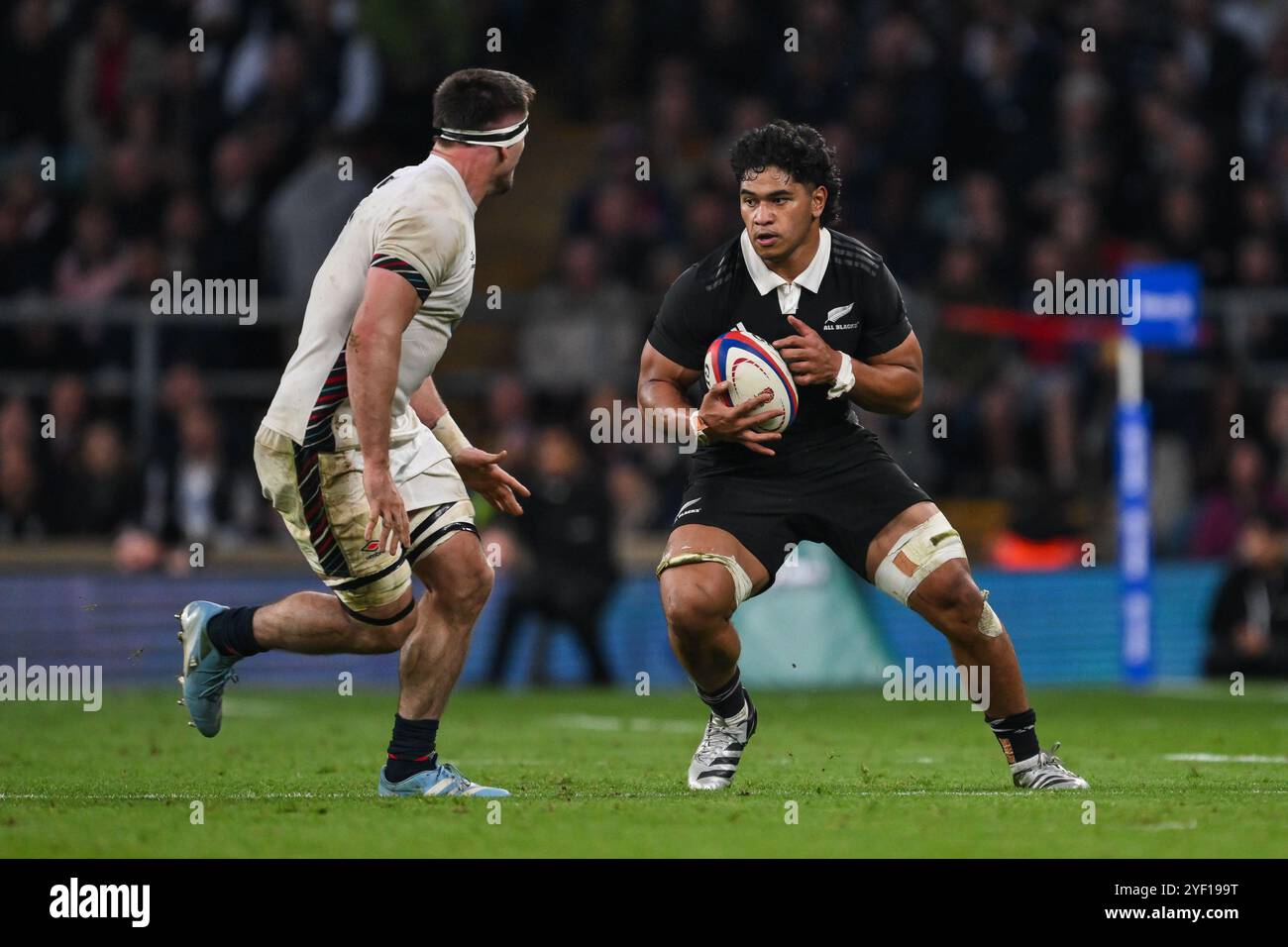 Wallace Sititi of New Zealand makes a break during the Autumn Nations ...