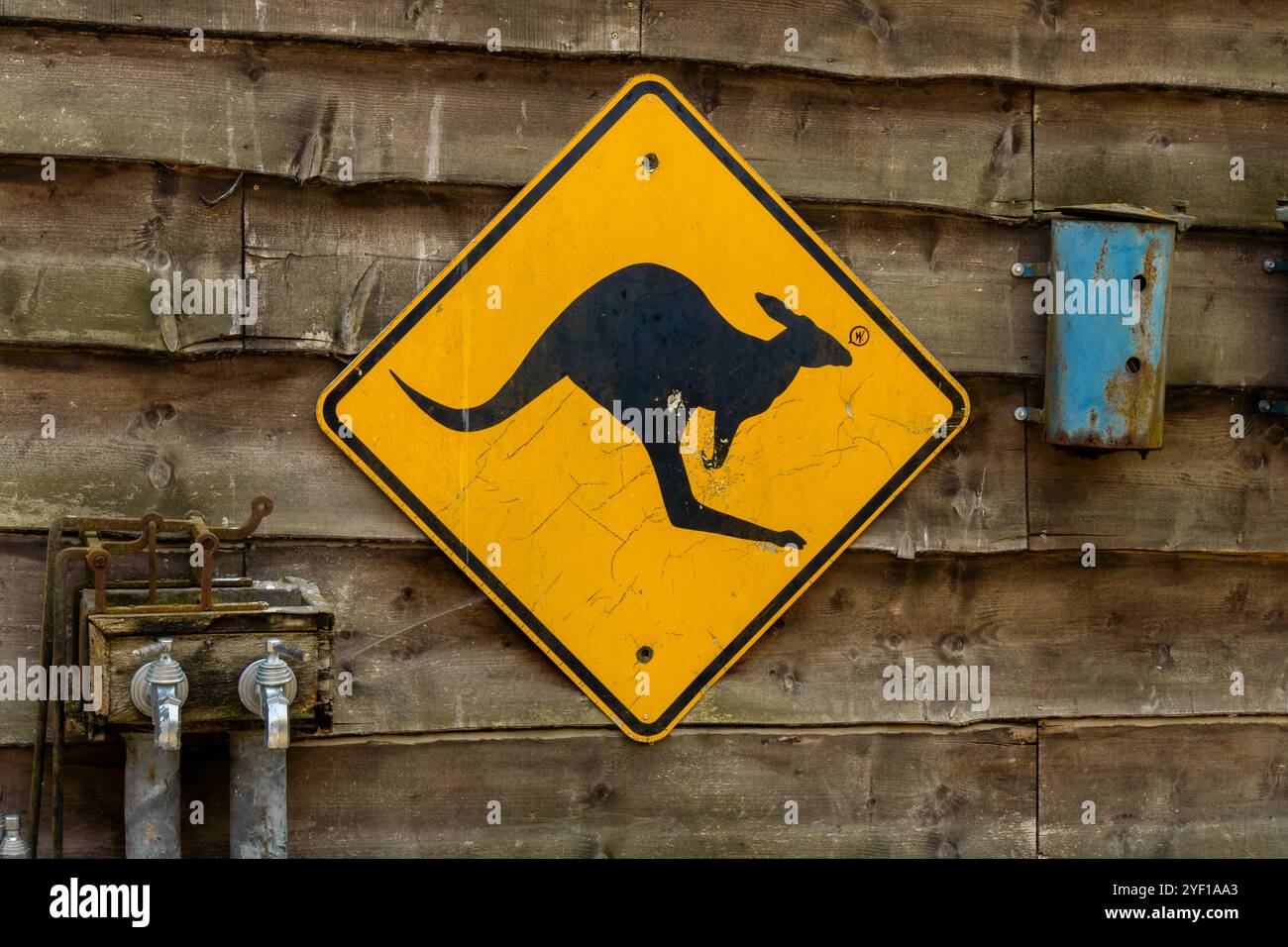 A Kangaroo sign by the road in the Australian outback Stock Photo - Alamy
