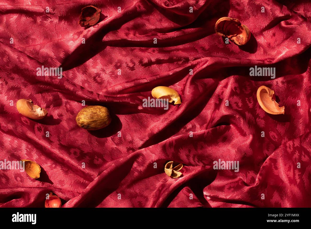 Dark red silk texture hi-res stock photography and images - Alamy