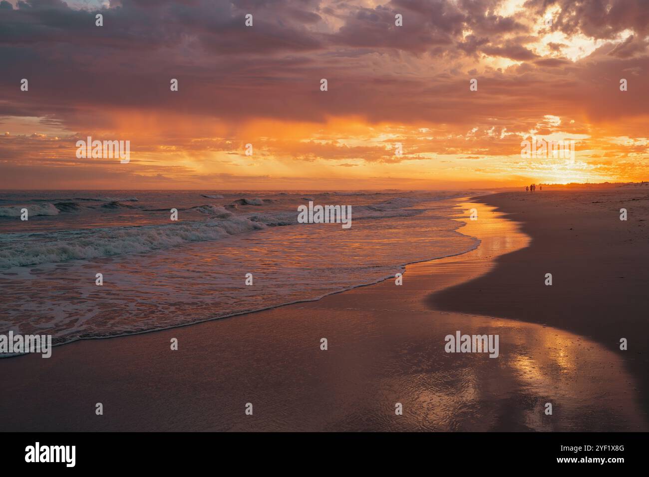 Open ocean at sunset with clear horizon and calm waves hi-res stock ...