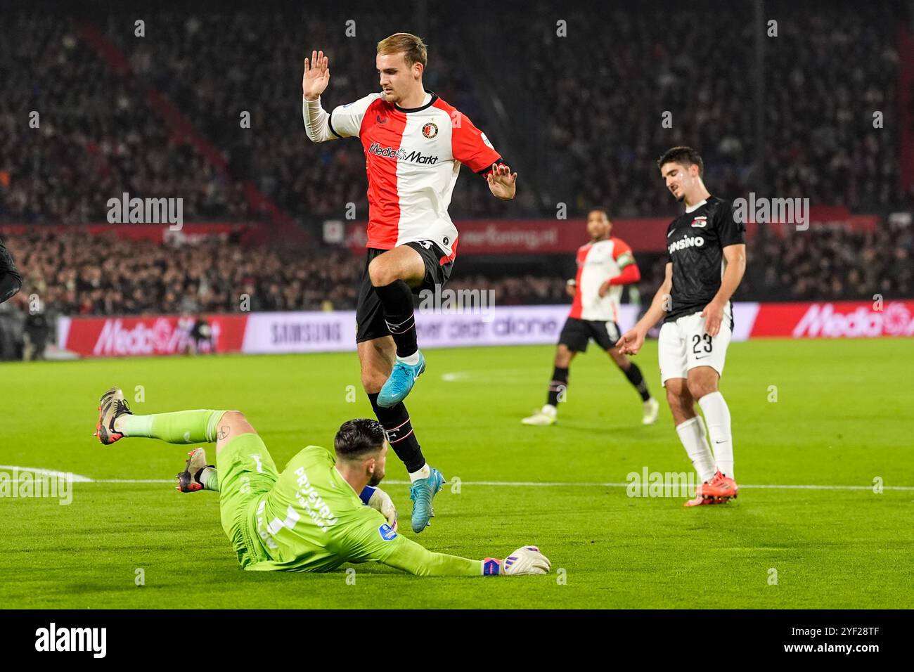 ROTTERDAM, NETHERLANDS - NOVEMBER 2: Goalkeeper Justin Bijlow of Feyenoord makes a save during ...