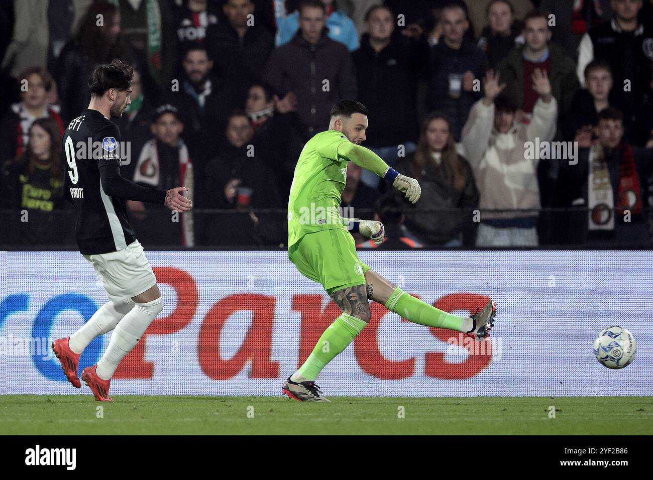 Justin parrott hi-res stock photography and images - Alamy