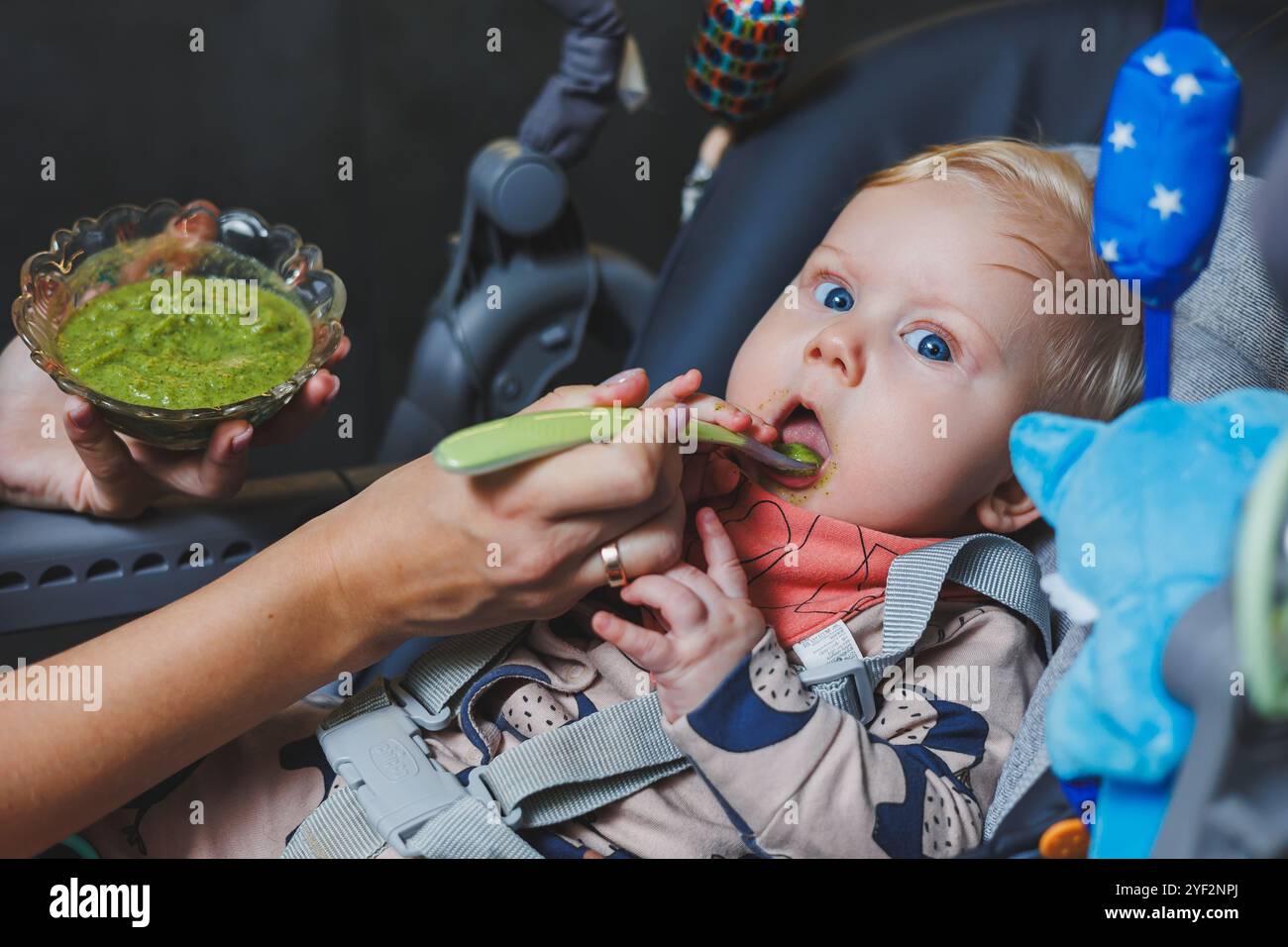 The first complementary food of a child at 6 months. Broccoli puree ...