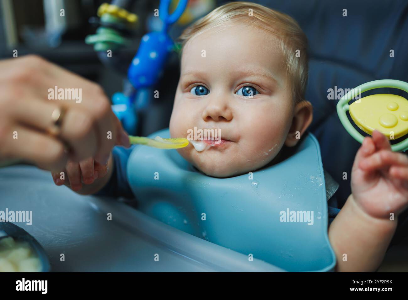 The first feeding of the baby is pureed complementary food. Baby food ...