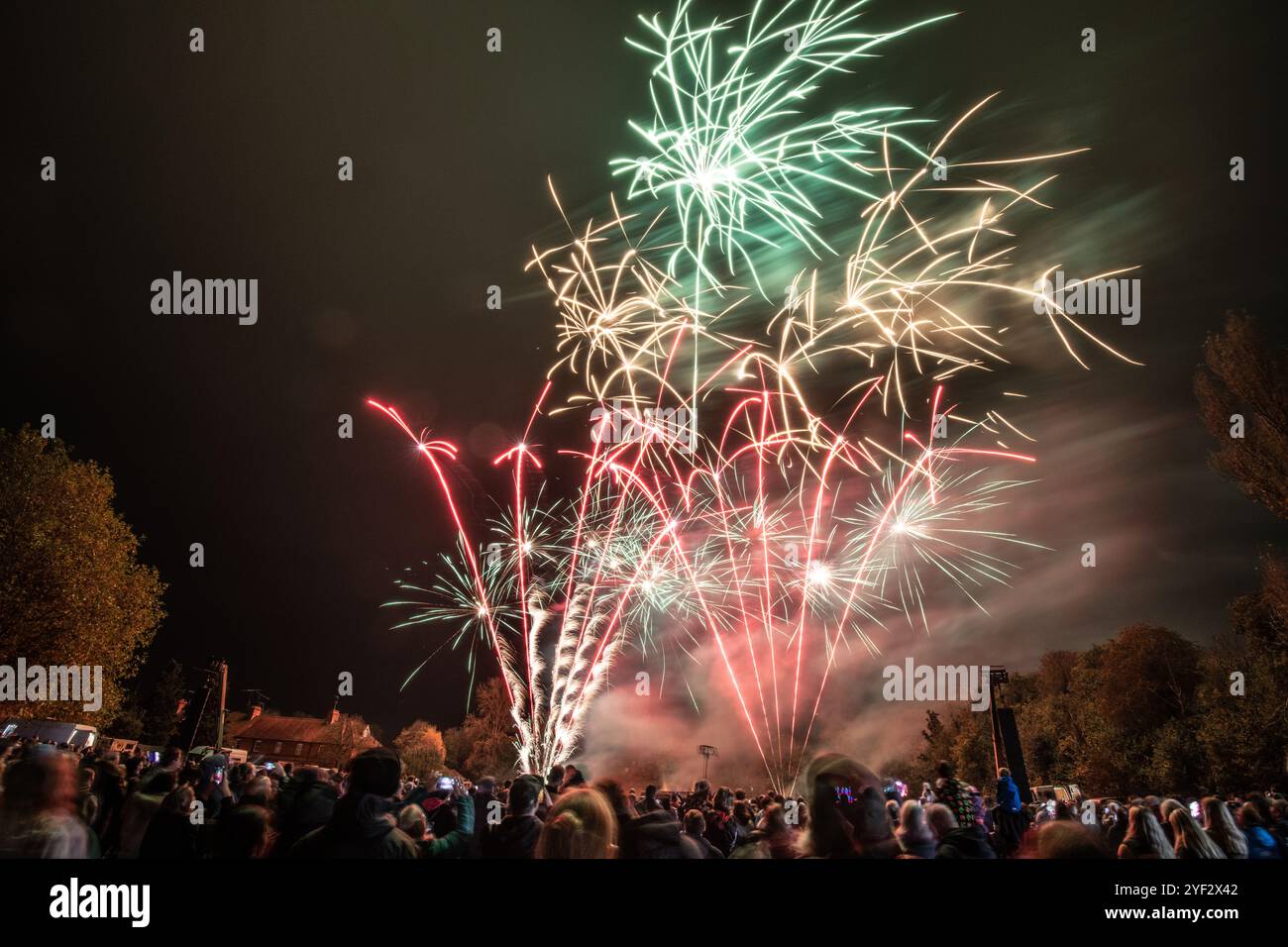 Wallingford, UK. Saturday 2nd November 2024. Crowds watch the Wallingford 1155 Bonfire ...