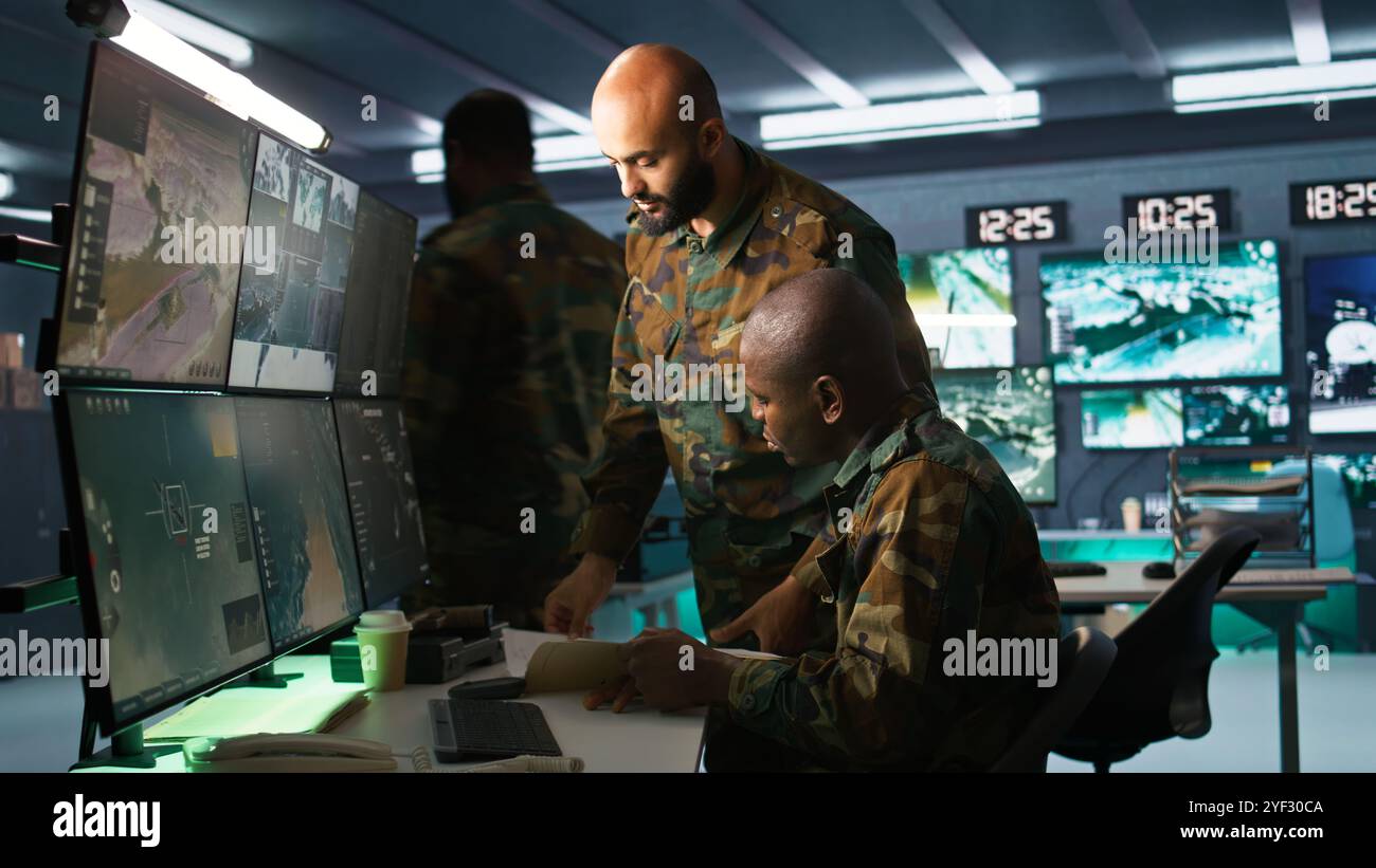 Army colleagues hi-res stock photography and images - Alamy