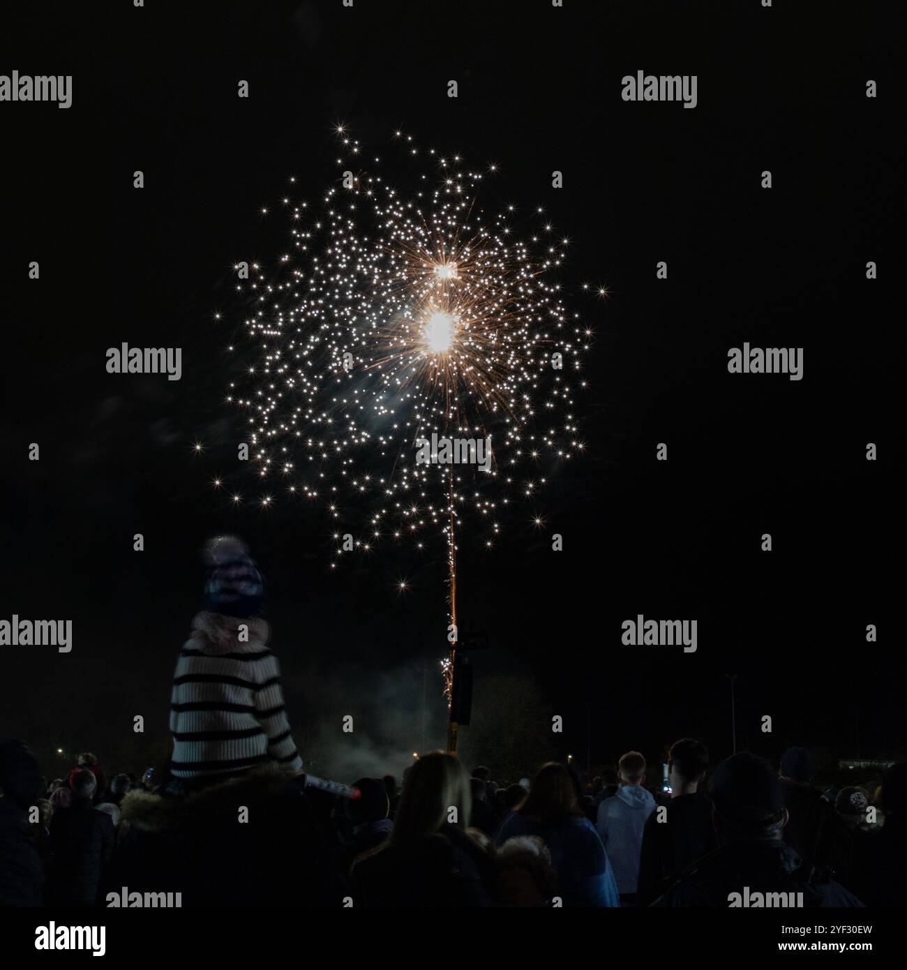 Crowds watching the Bicester Round Table 2024 annual fireworks display ...