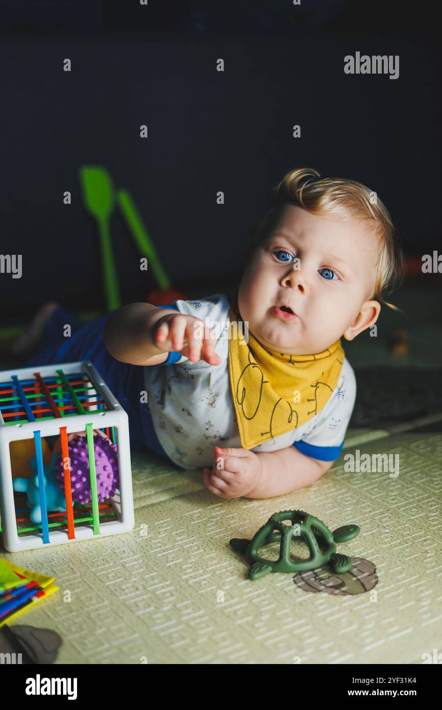 Developmental toys for motor skills of the baby's hands with soft balls ...