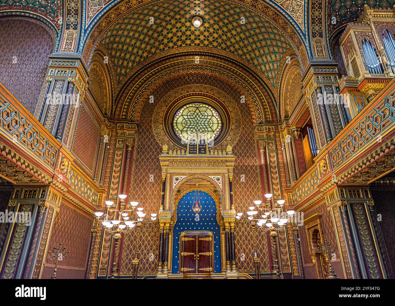 Spanish Synagogue Interior facing the Ark (1800s) in Jewish Quarter in ...