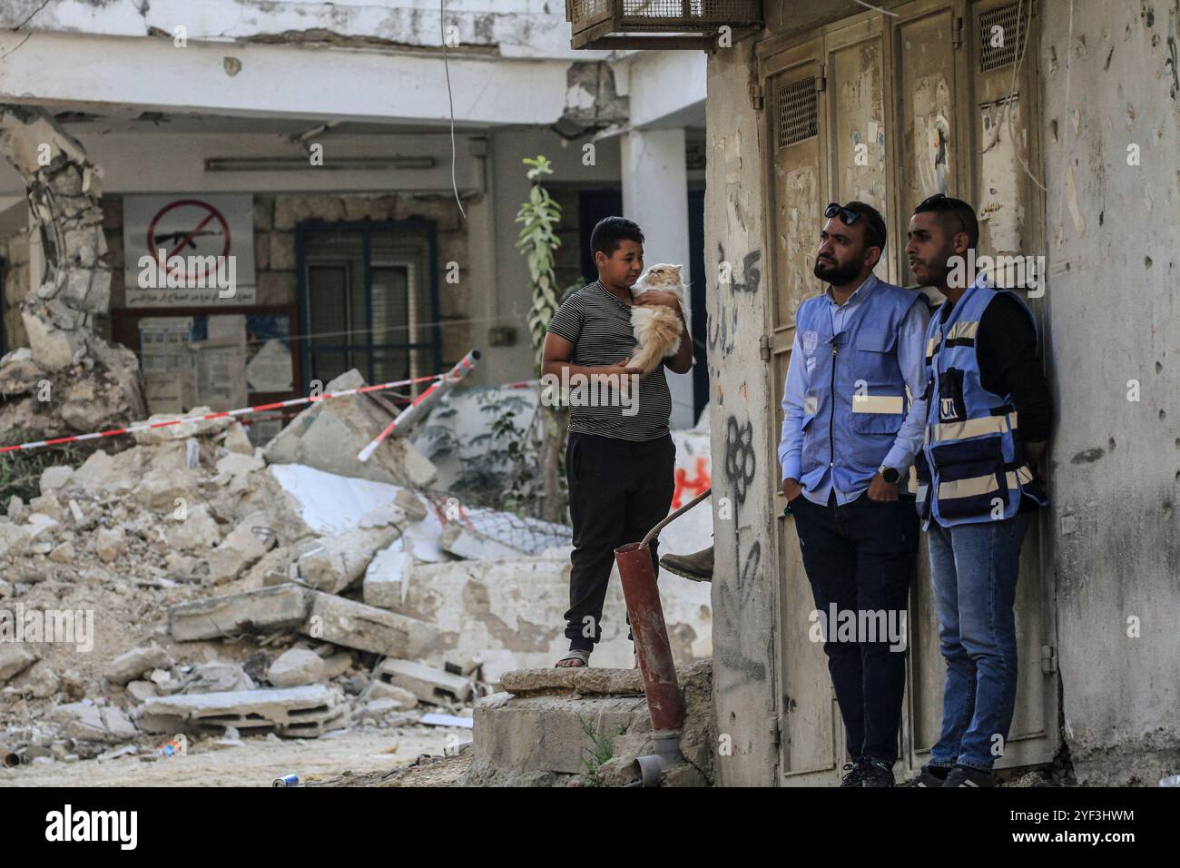 Tulkarm, Palestine. 02nd Nov, 2024. UN worker conducts rehabilitation works in the vicinity of ...