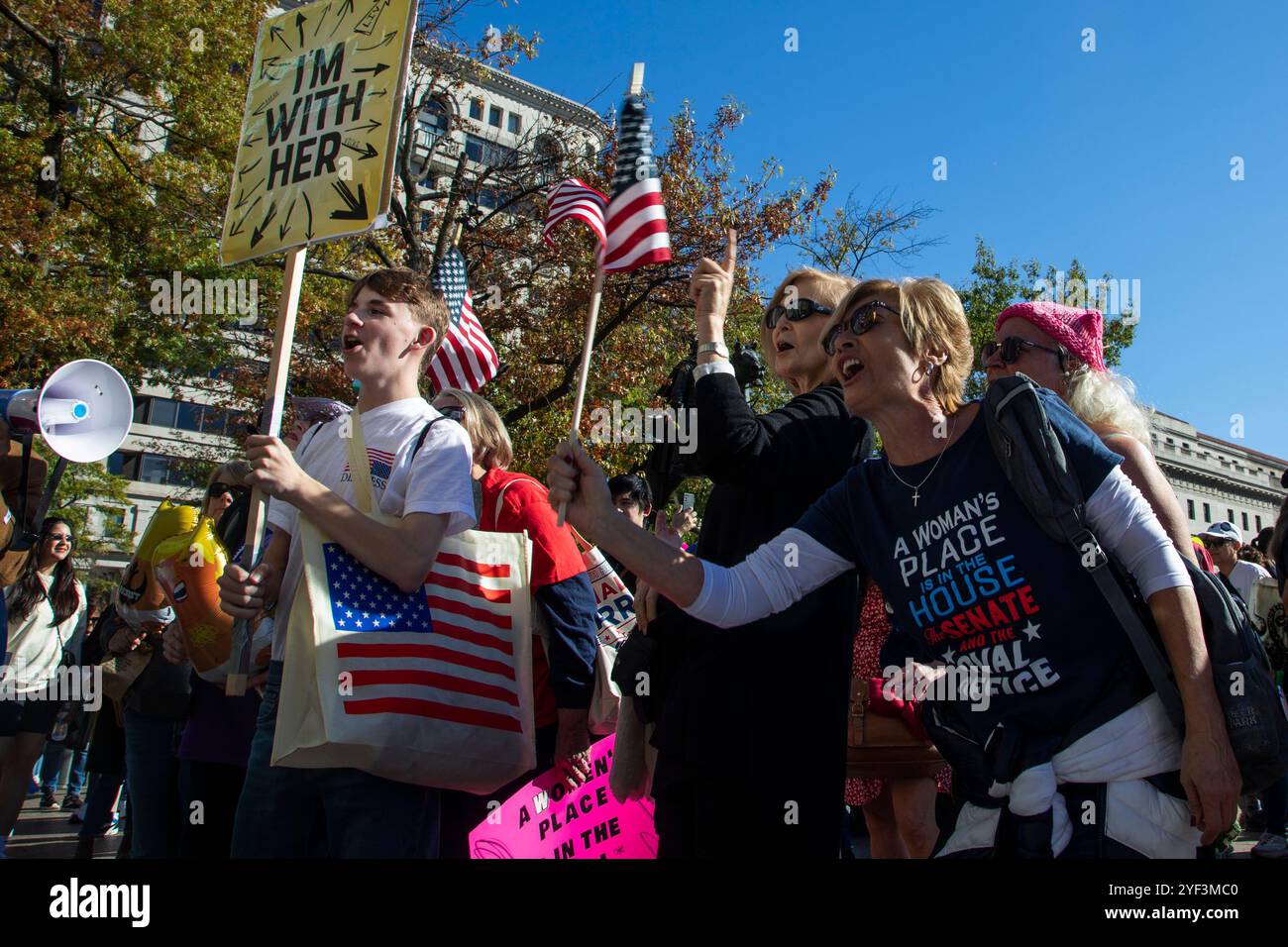 Abortion rights activists chant slogans during the National Women's ...