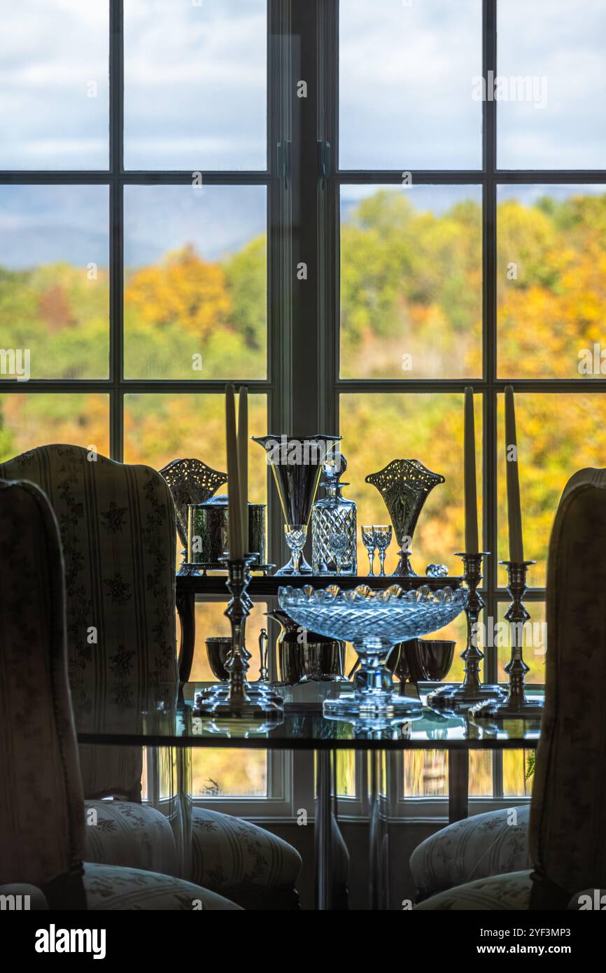 Fall view mountains in hi-res stock photography and images - Alamy