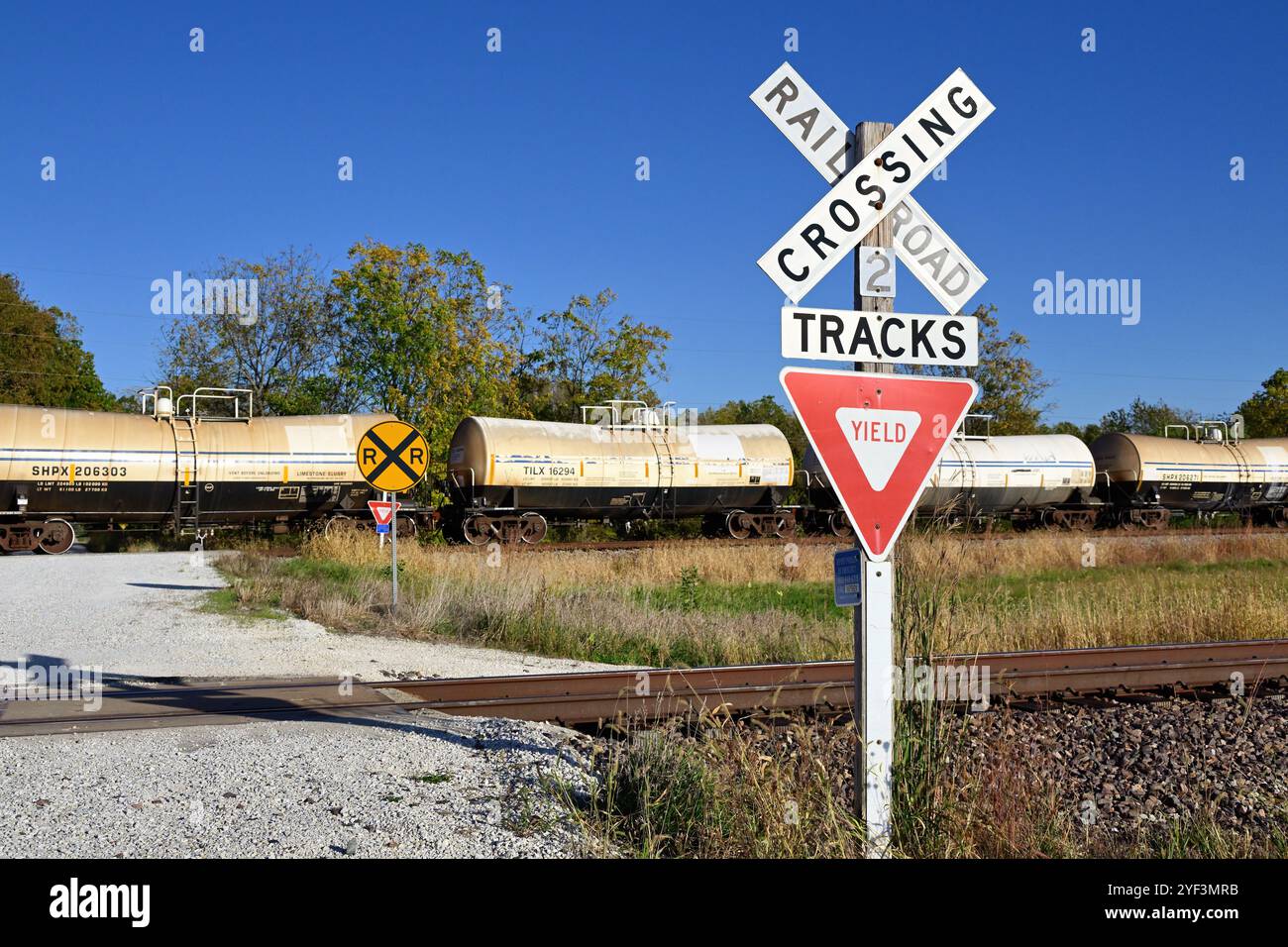 Railroad signs hi-res stock photography and images - Alamy