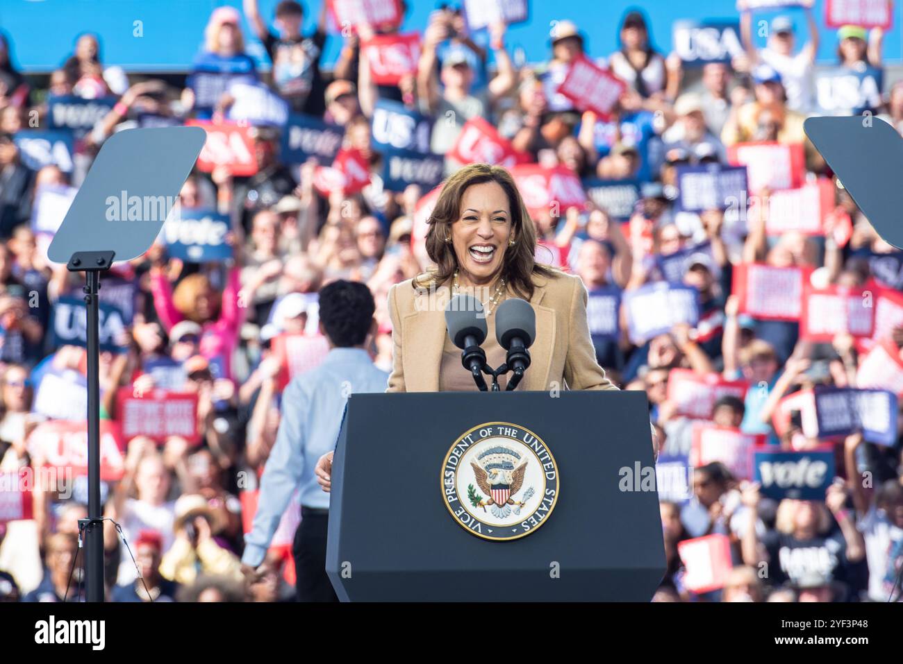 Atlanta, Georgia, USA. 2nd Nov 2024. United States Vice President ...