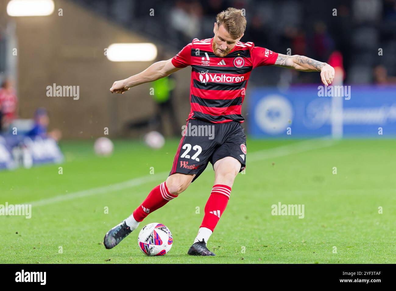 Ball pass 2 people hi-res stock photography and images - Alamy