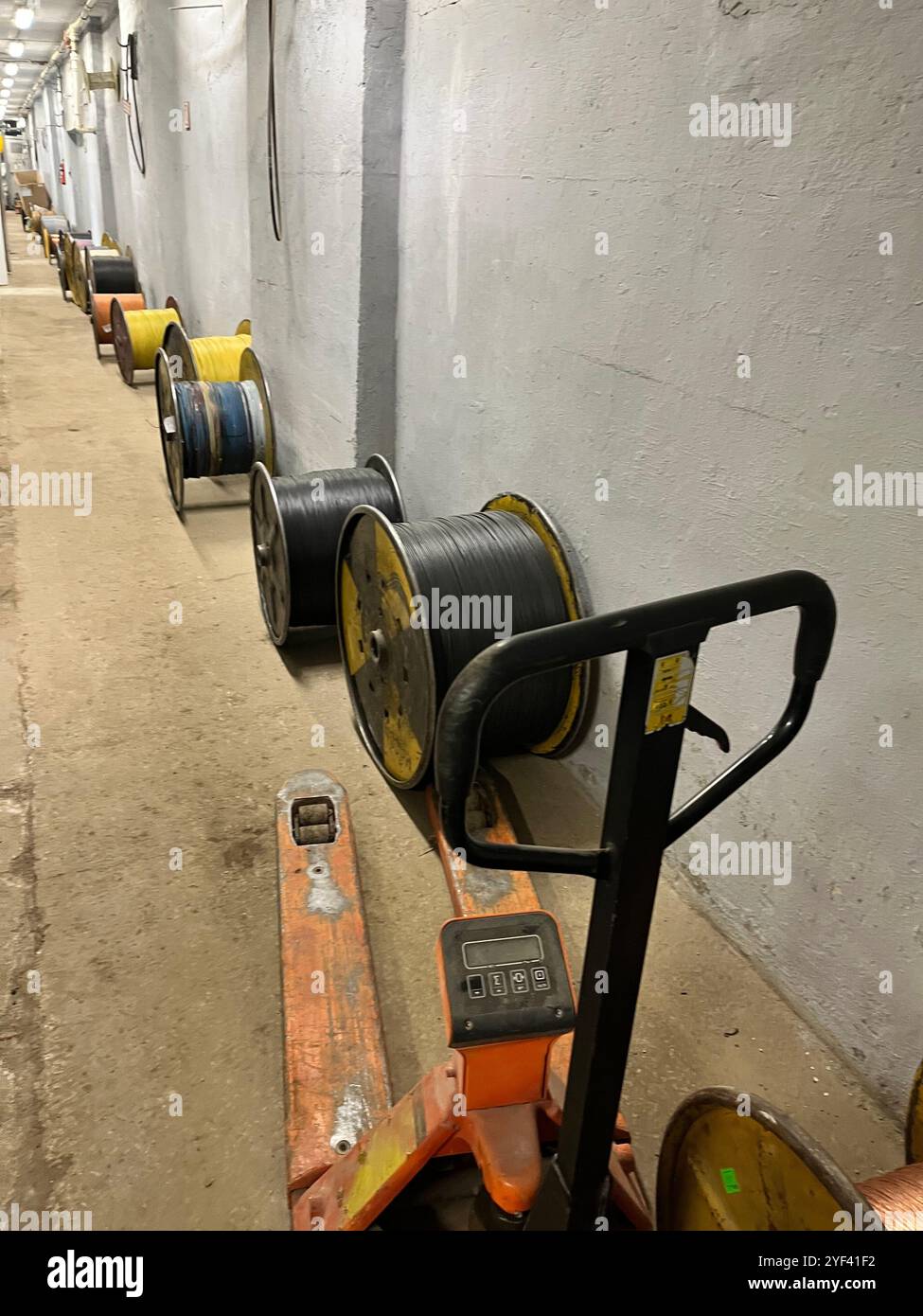 Cross section of high-voltage cable High quality photo Stock Photo - Alamy