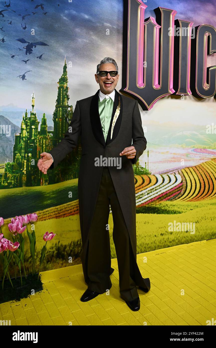 Sydney, Australia. 03rd Nov, 2024. Wicked cast member Jeff Goldblum ...