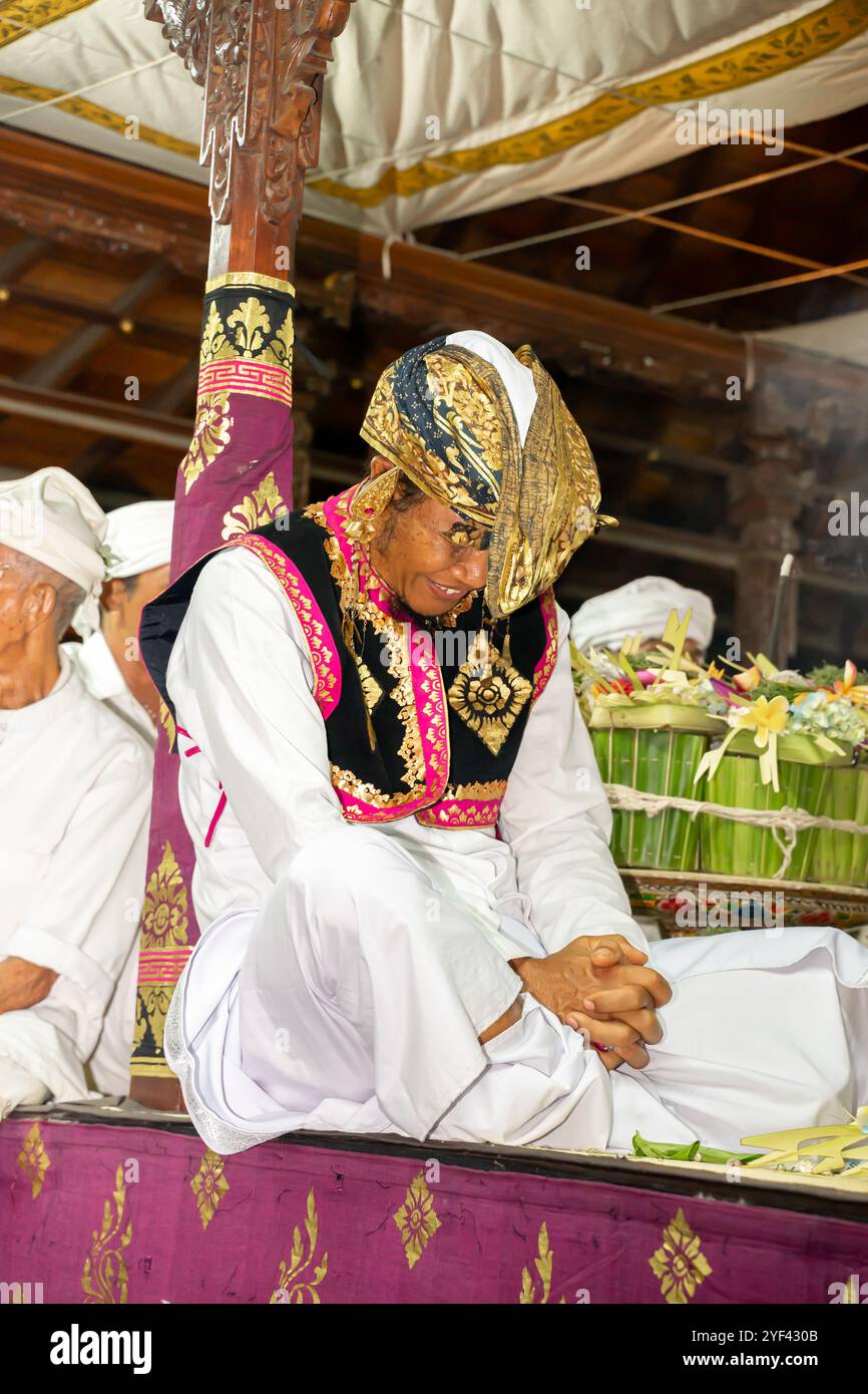 A man is possessed during Ngurek ritual, when ancestral spirits enter ...