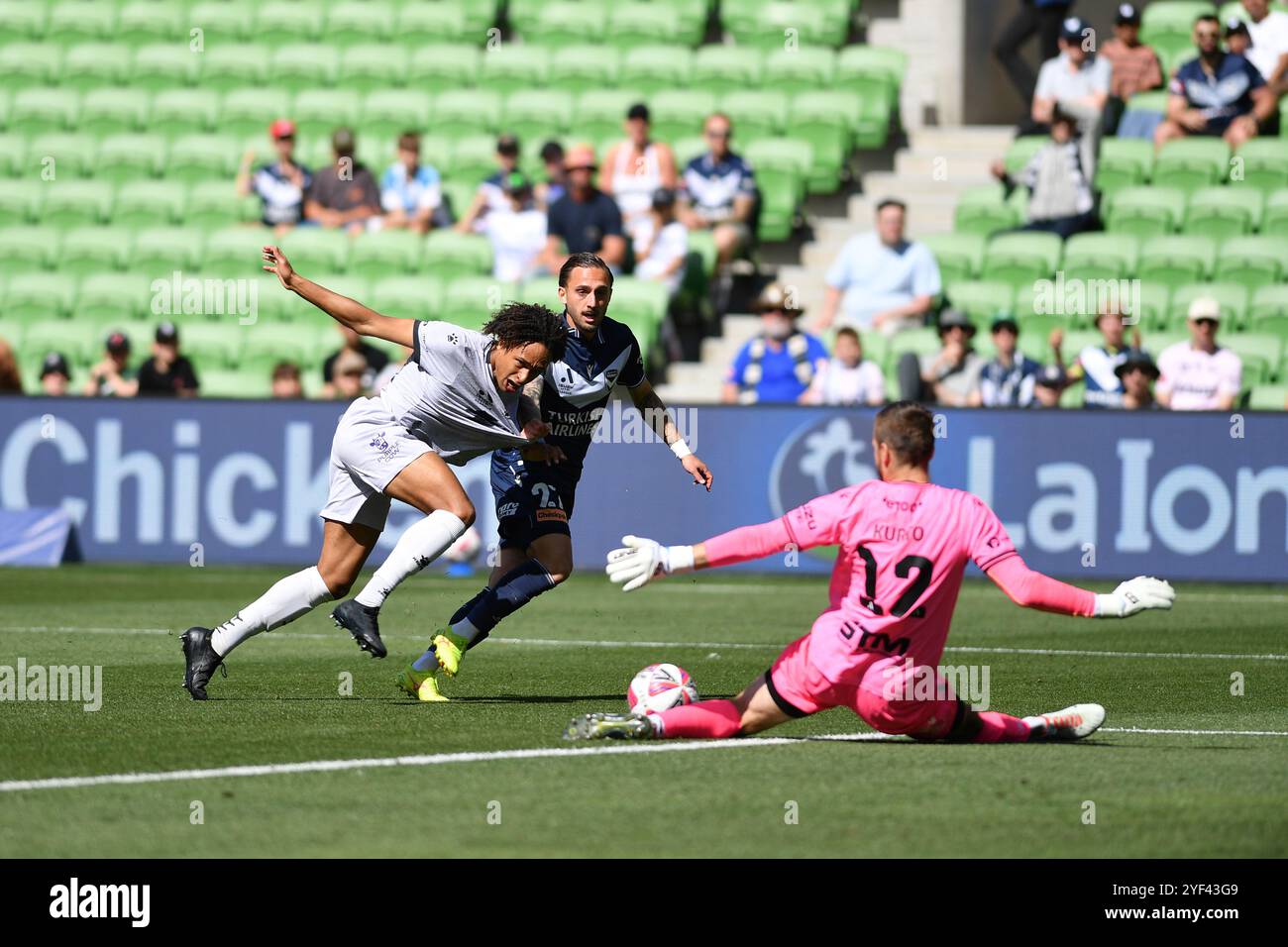 Australian football player kealey adamson hi-res stock photography and ...