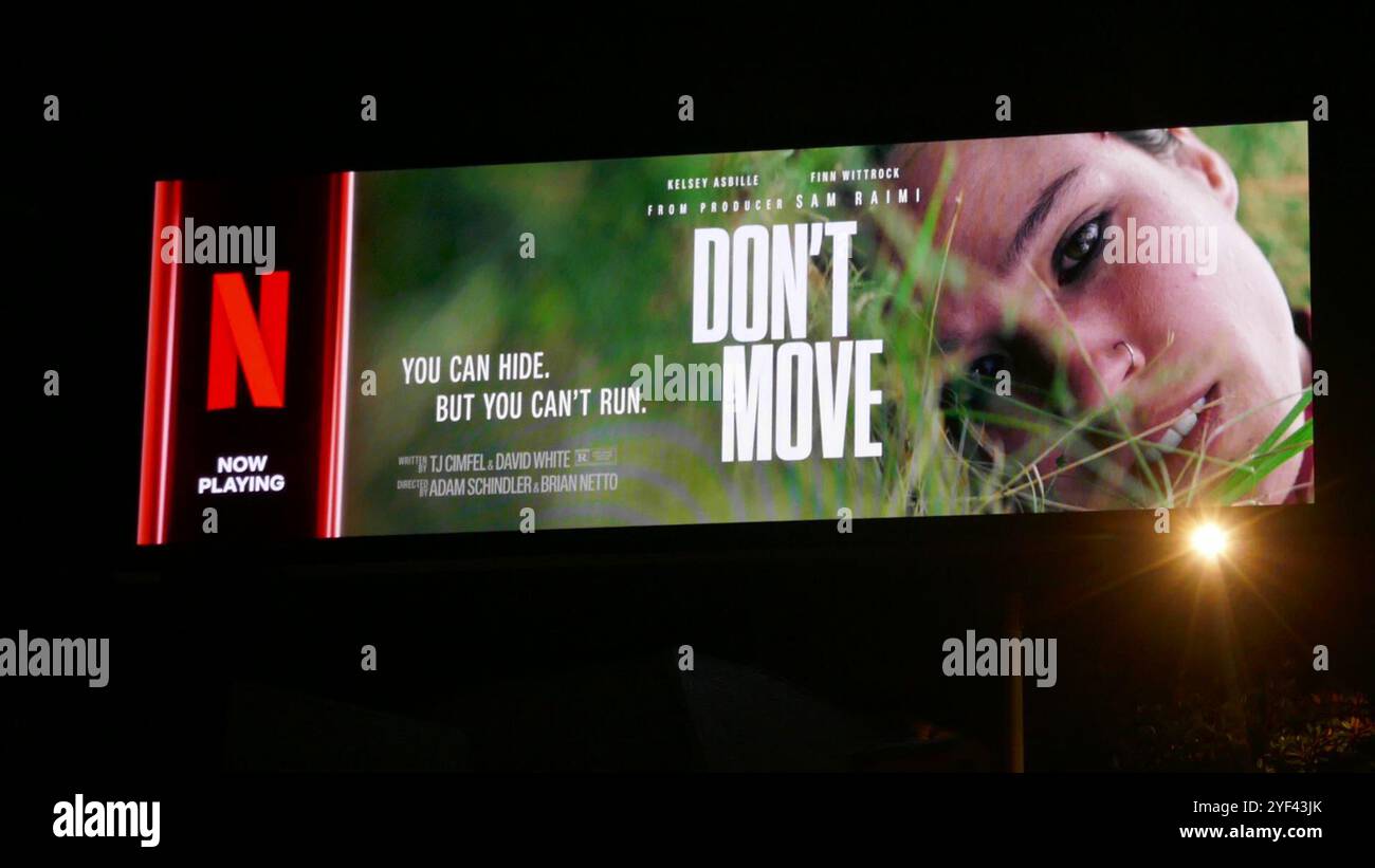 Dont move netflix hi-res stock photography and images - Alamy