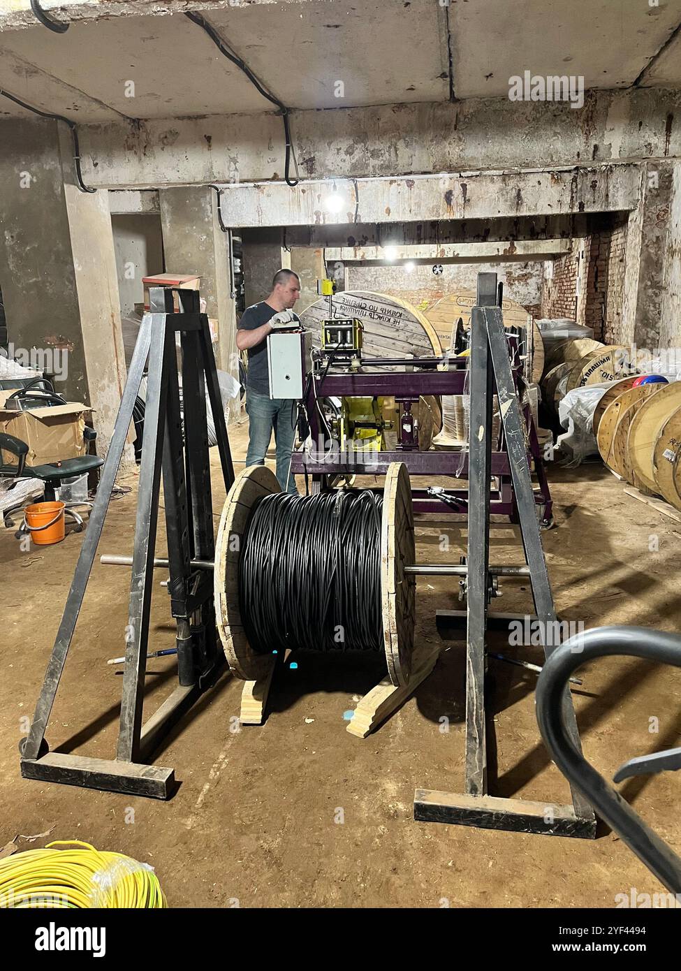 Electricity cables cross section hi-res stock photography and images ...