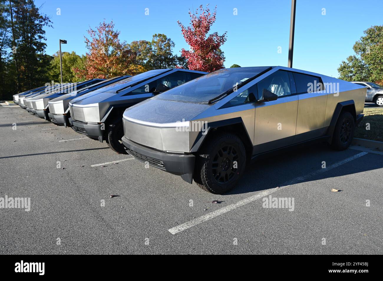 Tesla cybertruck parked hi-res stock photography and images - Alamy