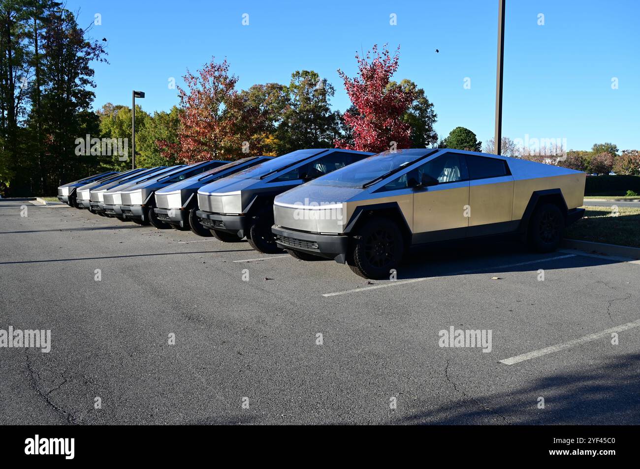 Silver cybertruck hi-res stock photography and images - Alamy
