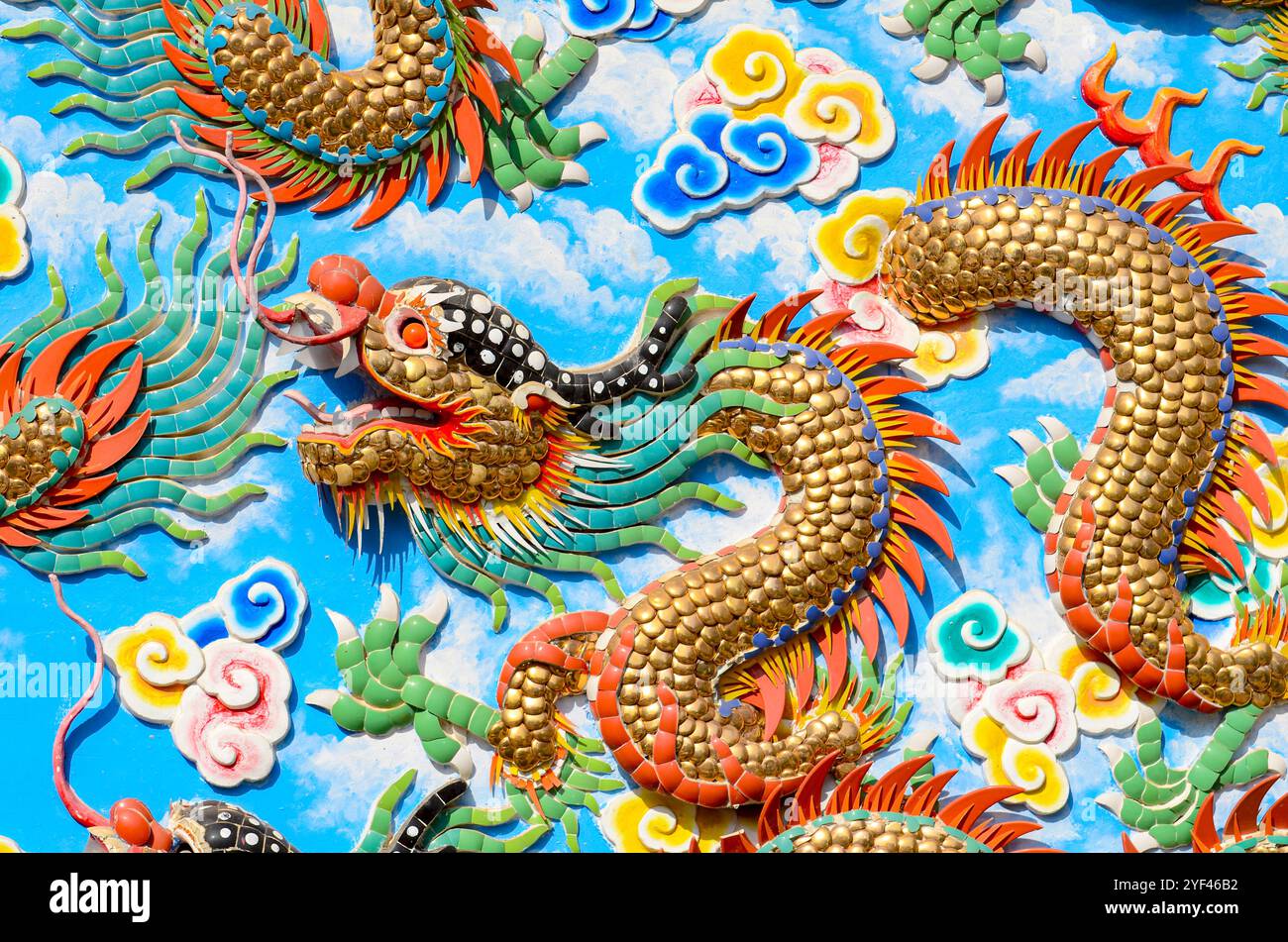 Bas relief asian dragon hi-res stock photography and images - Alamy
