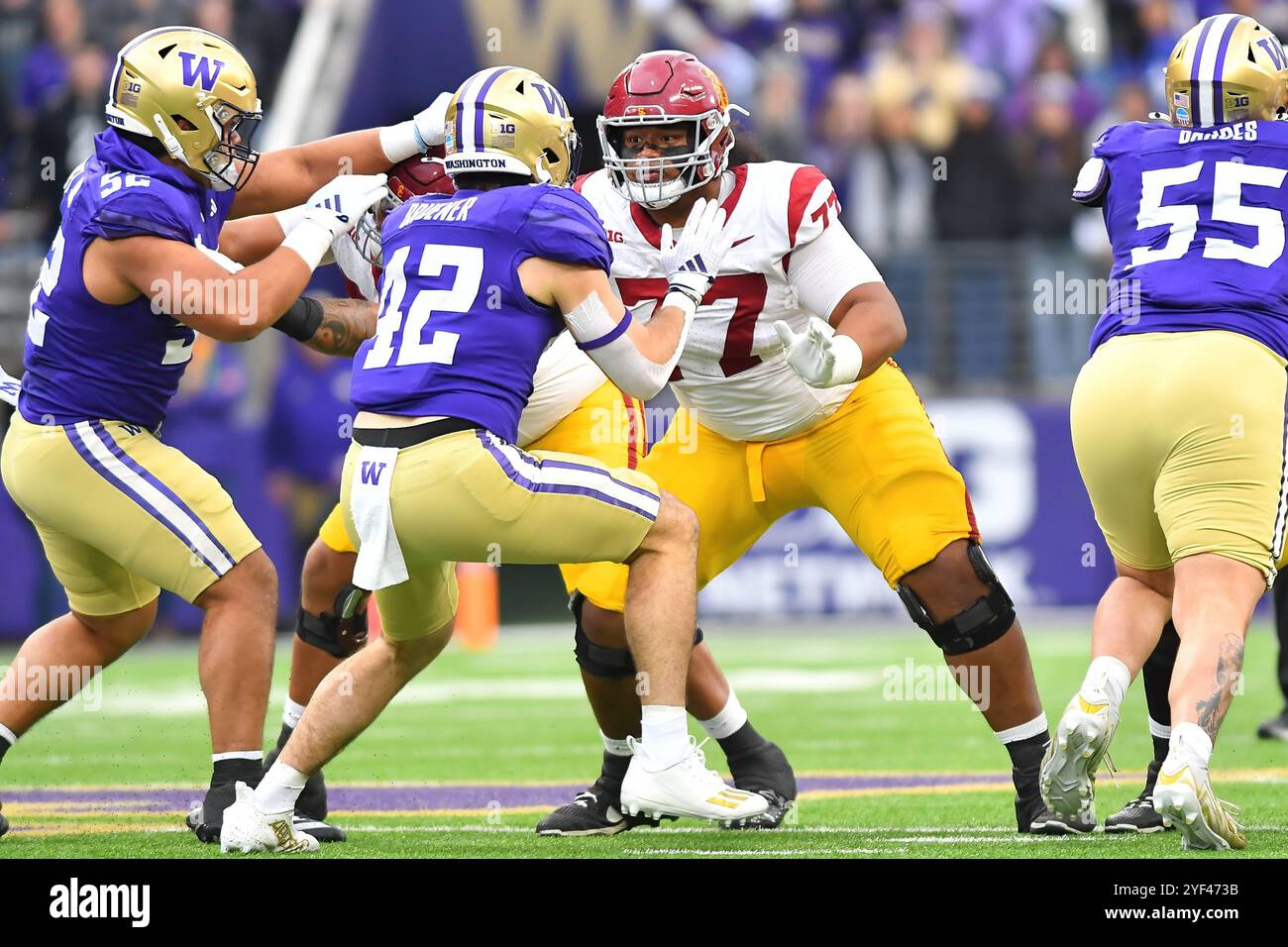 Offensive lineman alani hi-res stock photography and images - Alamy