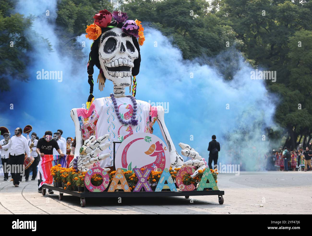 Float parade mexico hi-res stock photography and images - Alamy