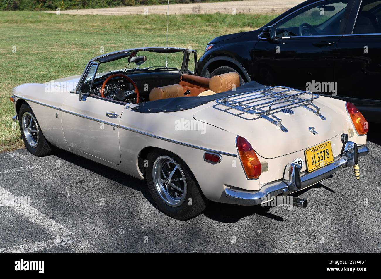 American convertible 1970s hi-res stock photography and images - Alamy